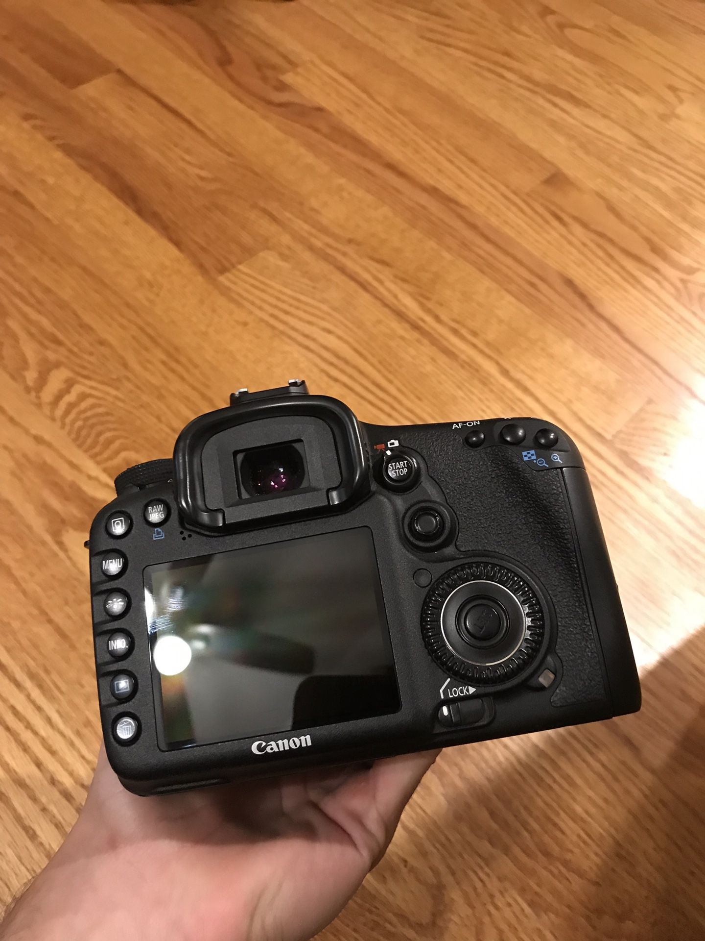 near new Canon 7D mki ( under 10k shutter count ) for Sale in ...