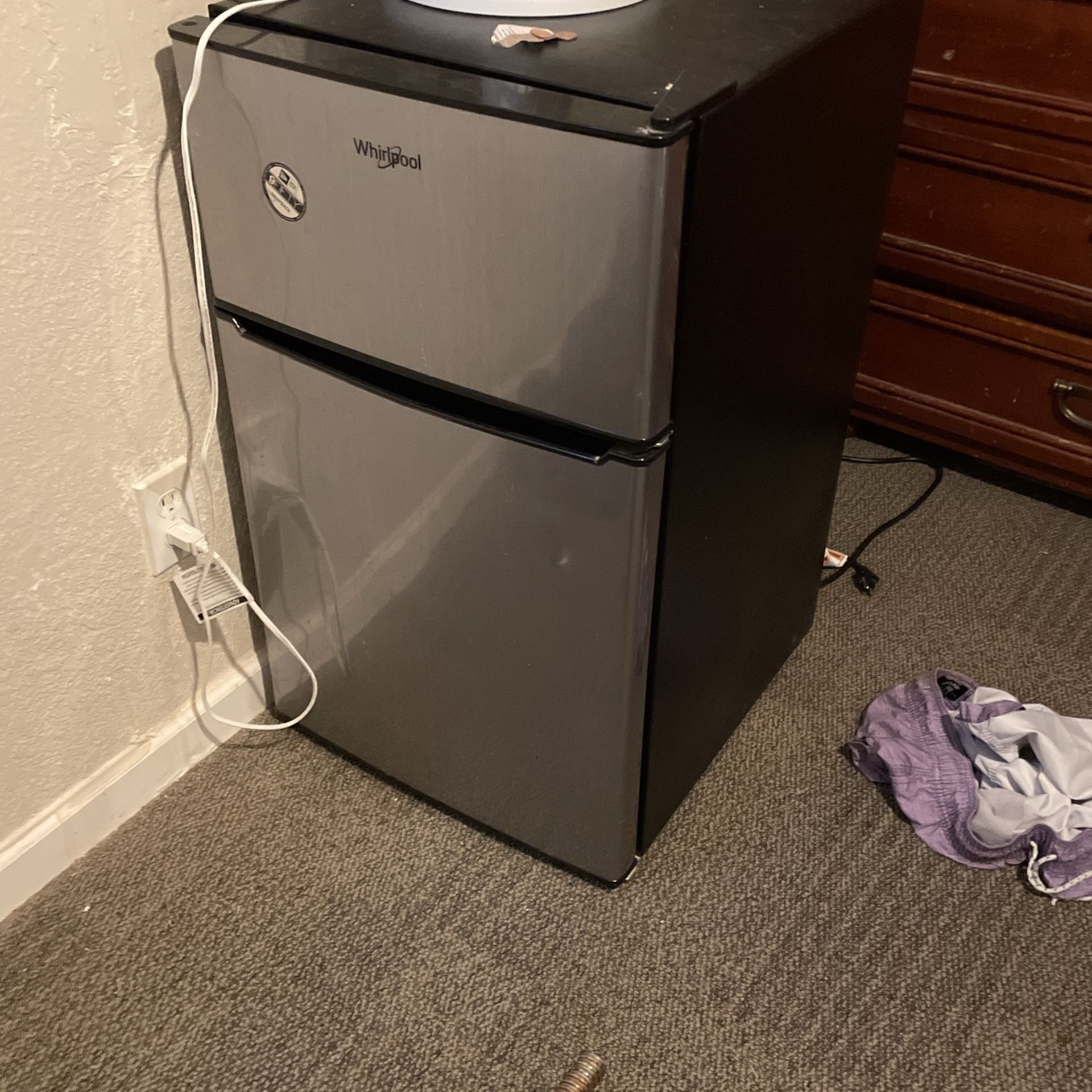 Mini fridge for Sale in Bullhead City, AZ - OfferUp