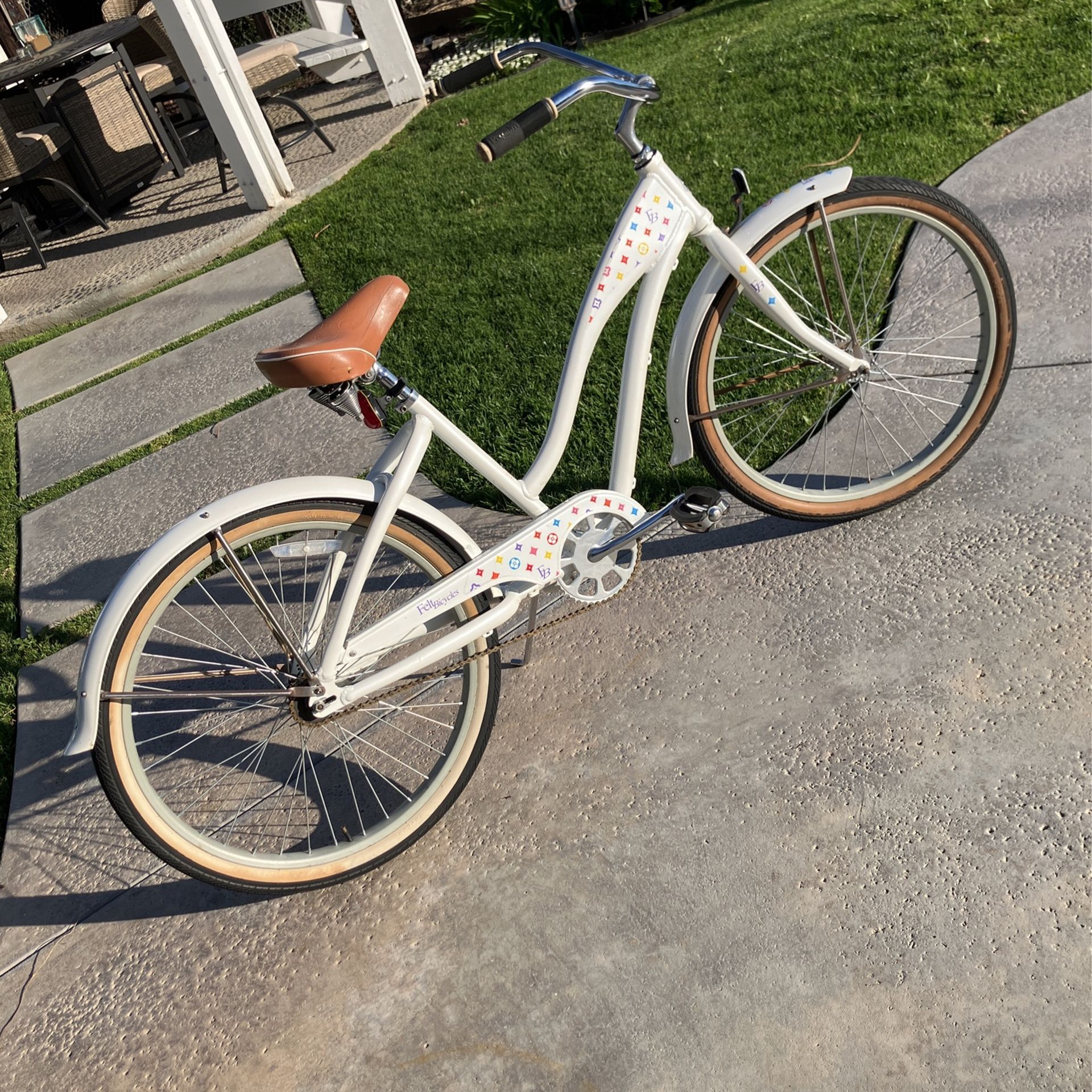 Louis Vuitton Felt Themed Beach Cruiser , Vintage Style , Rides Smooth ...