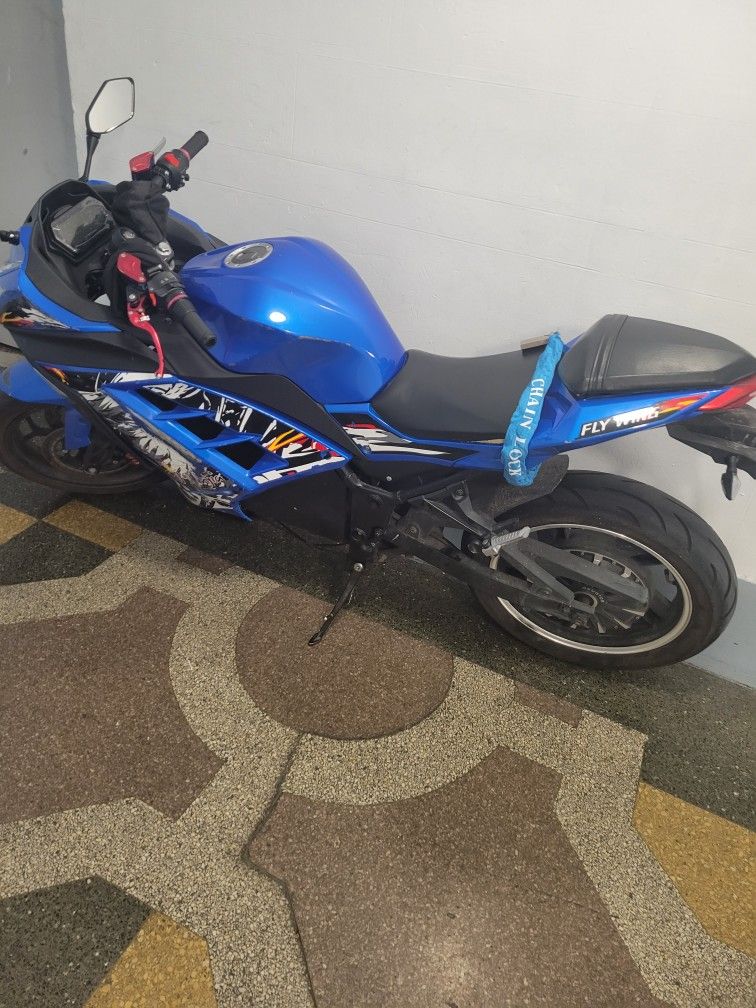 Fly WING ELECTRIC MOTORCYCLE for Sale in The Bronx, NY - OfferUp