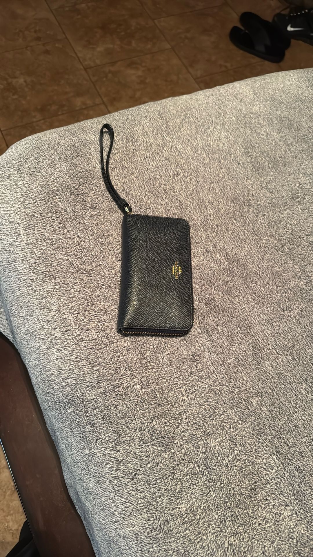 Coach Small Leather Blue Dark Good Only pickup for Sale in Mesa, AZ ...