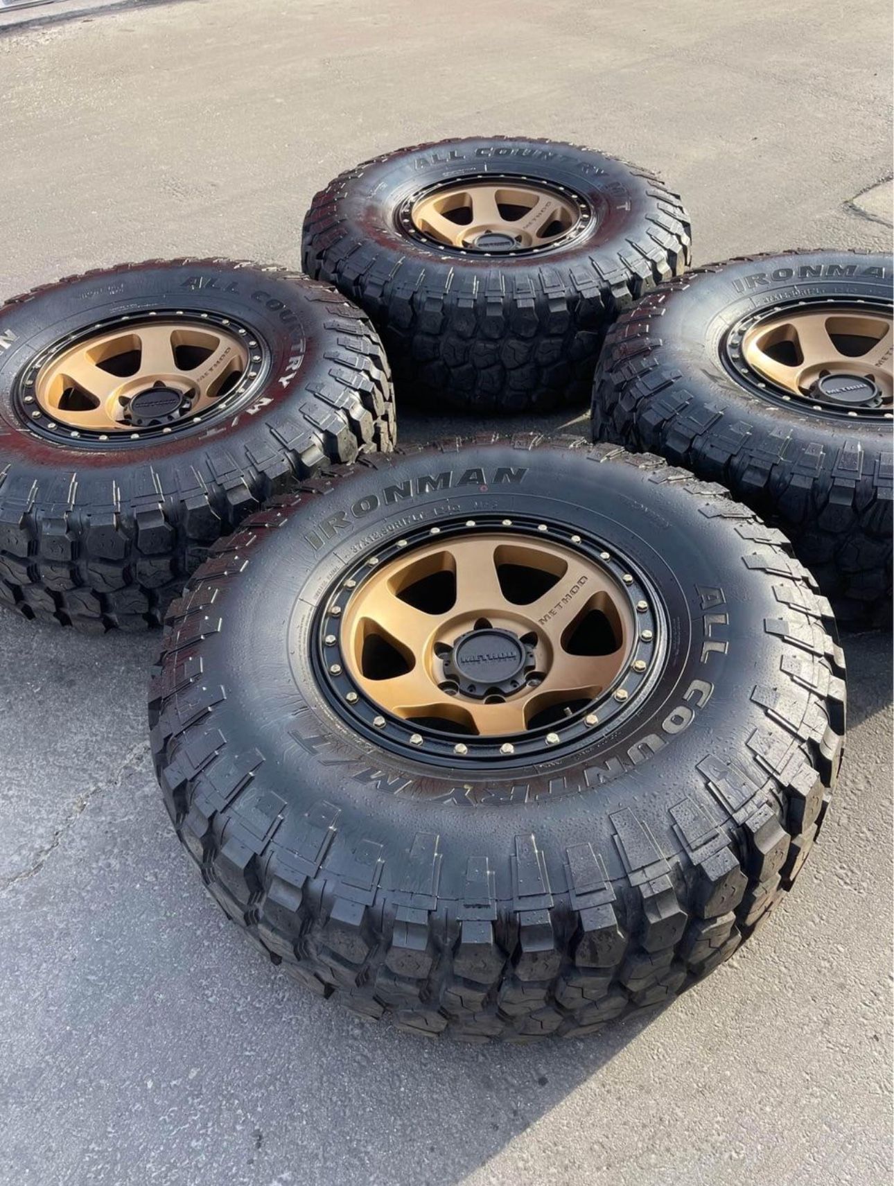 Method 17” Bronze Wheels And 37” Mud-Terrain Tires 6 Lug Rims Rines Off ...