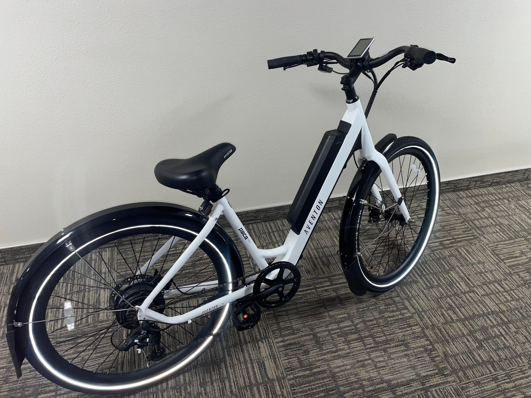 $995 Selling Unused Aventon Pace 350 Electric Bike for Sale in La ...