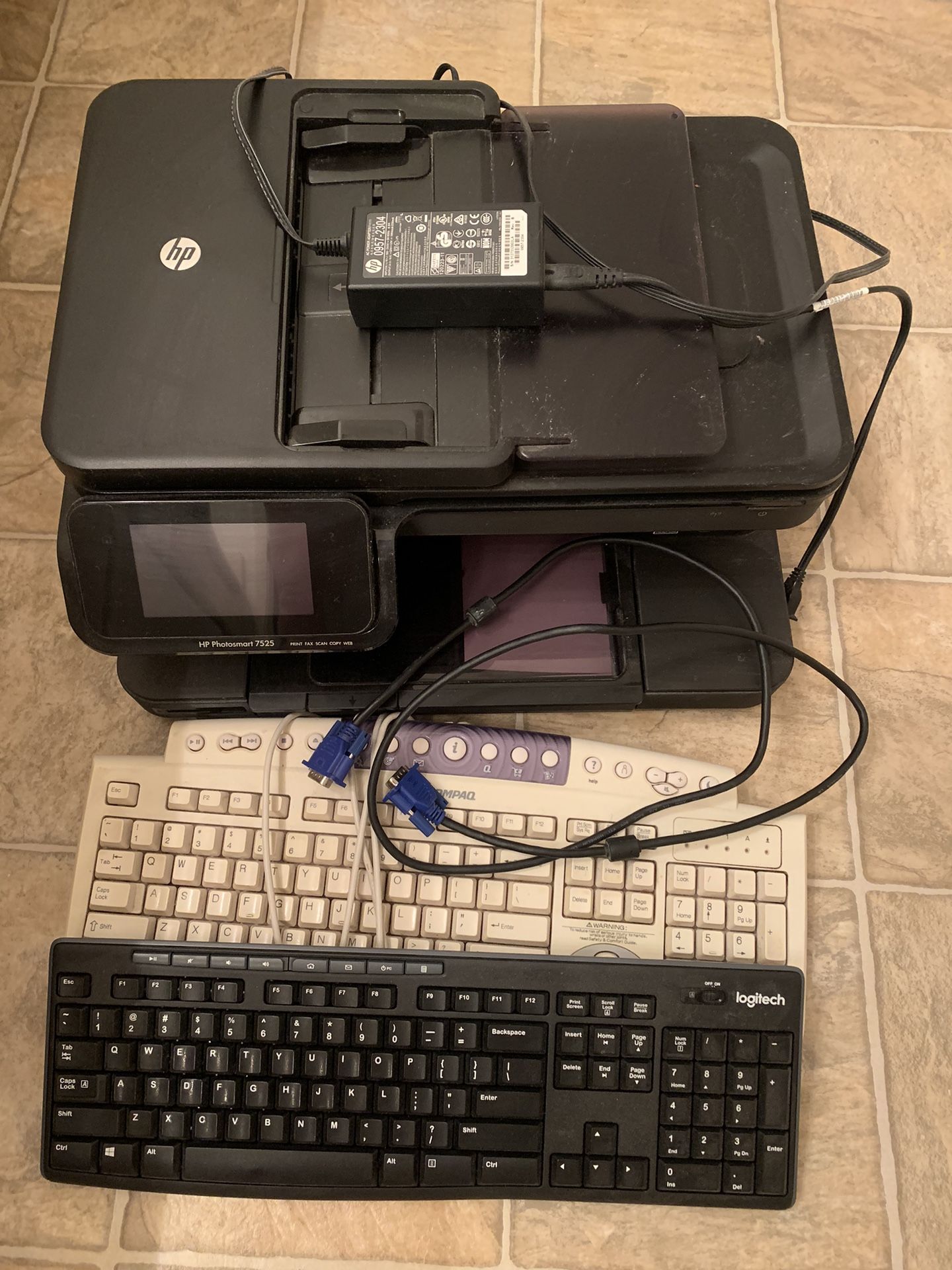 HP Photosmart 7525 Printer + 2 Keyboards + AVG Adapter for Sale in San ...