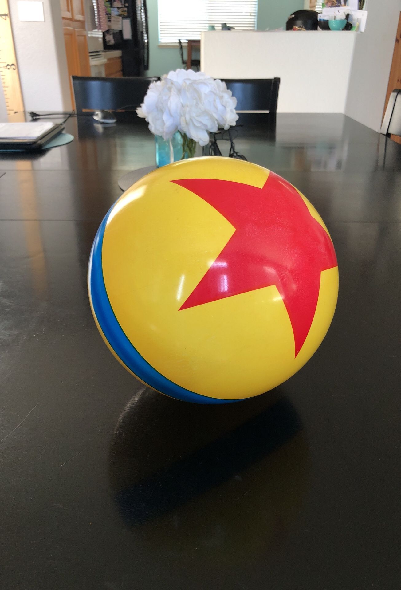 Luxo Ball