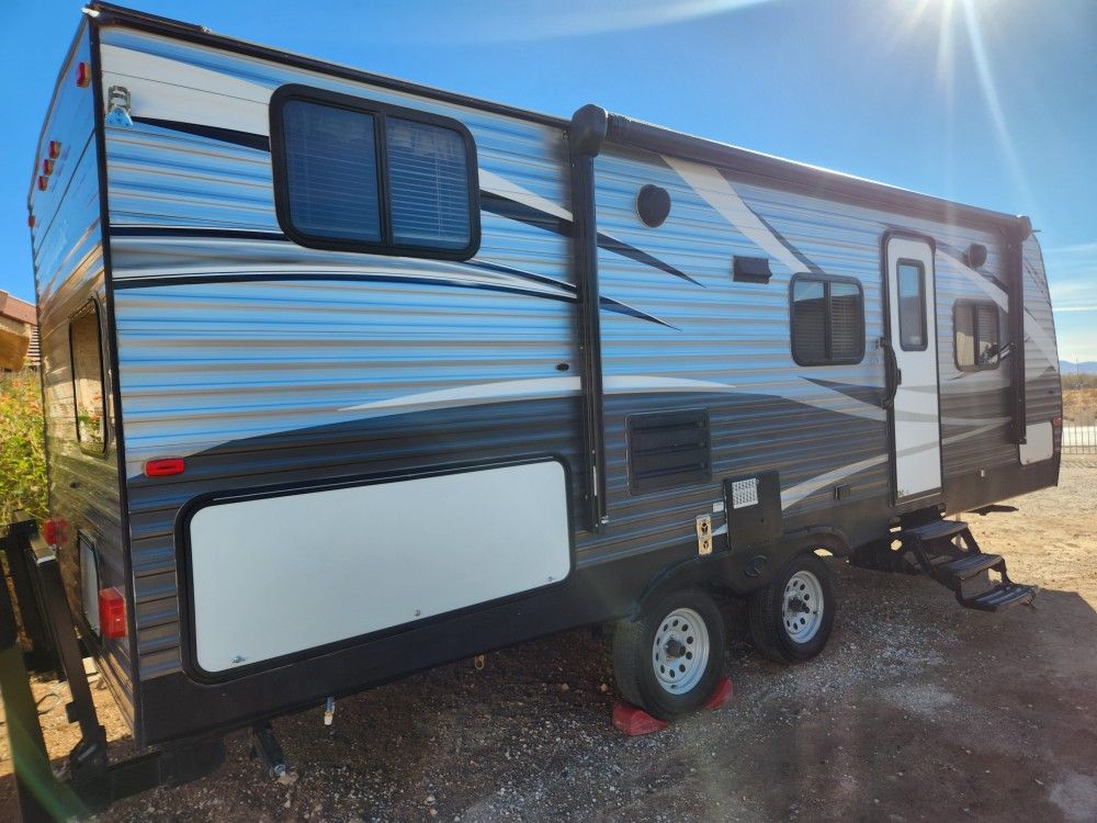 2017 Keystone Springdale 240bh for Sale in Las Vegas, NV - OfferUp