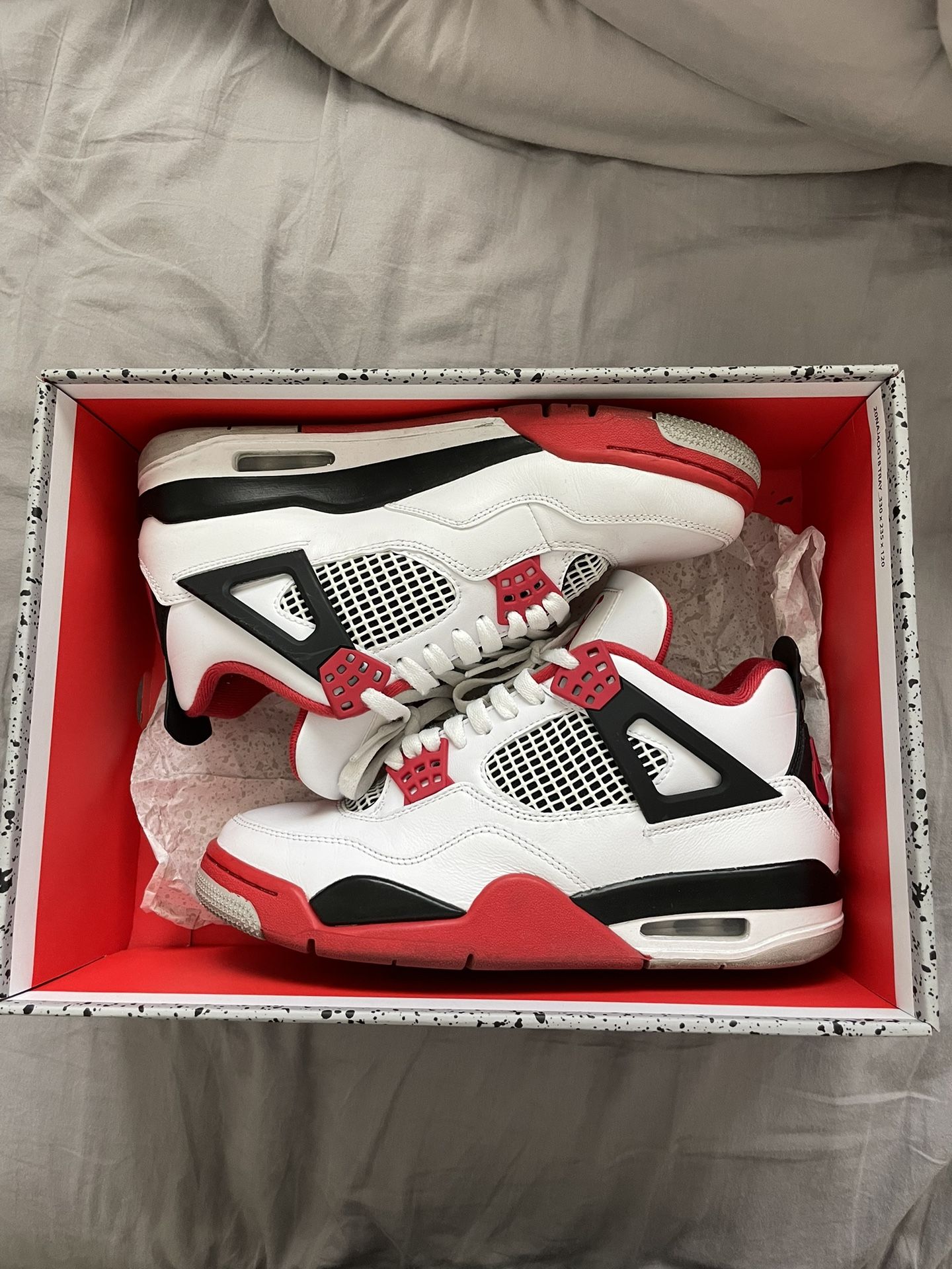 Jordan 4 Fire Red Size 7.5 for Sale in Los Angeles, CA - OfferUp