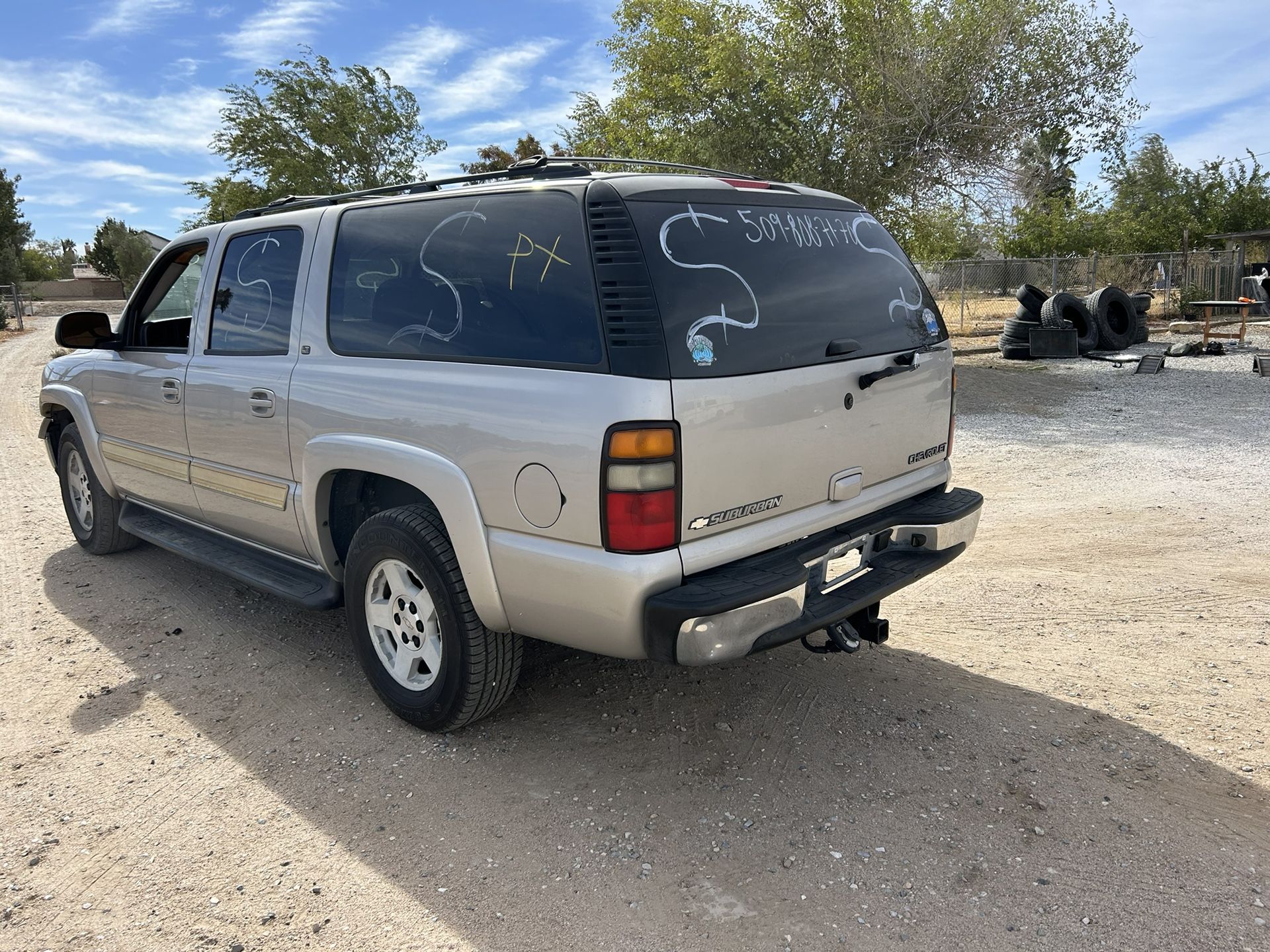 2005 Chevrolet Suburban for Sale in Victorville, CA - OfferUp
