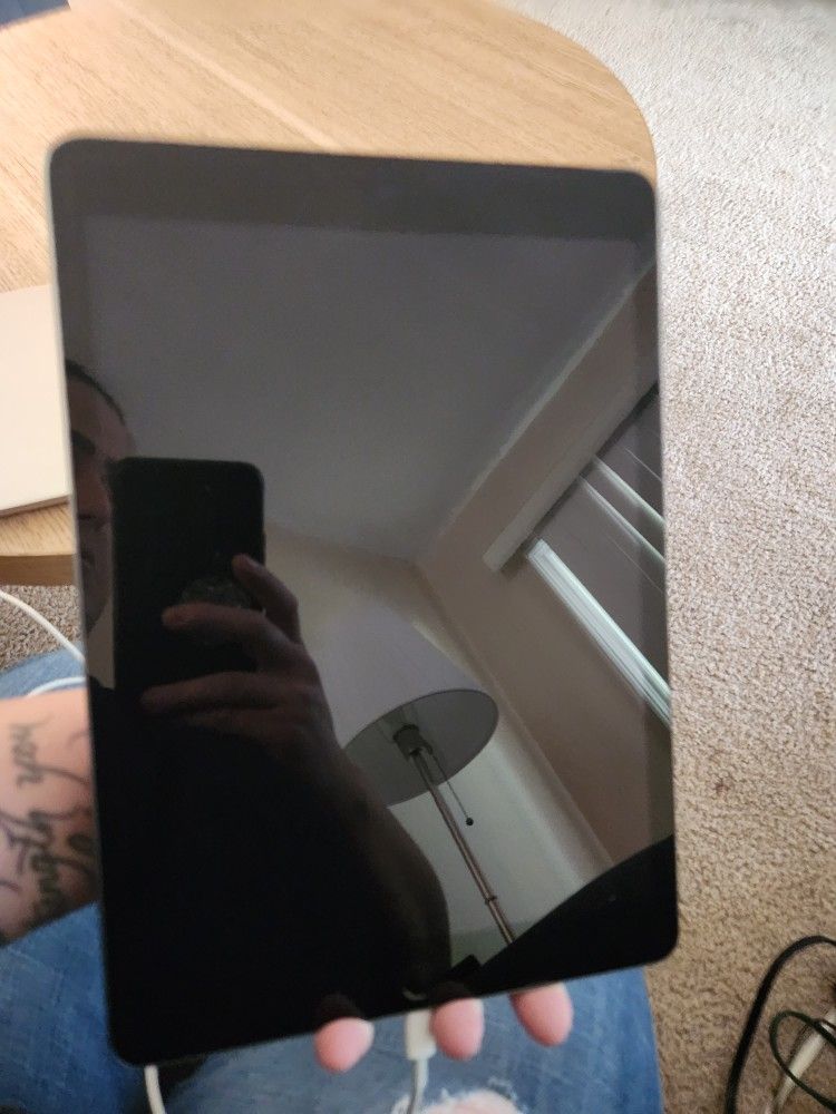Apple IPad A2603 for Sale in Covina, CA - OfferUp