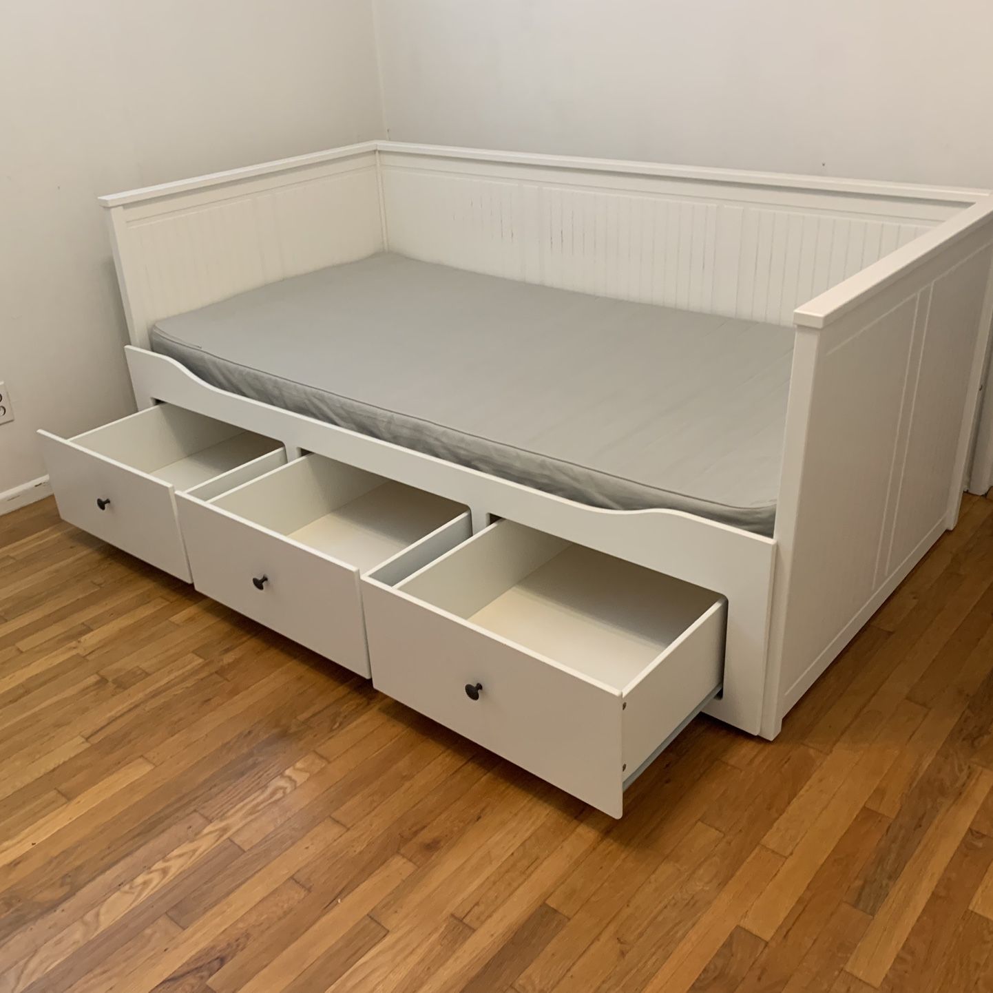 Ikea hemnes daybed gumtree store