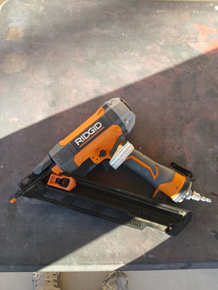 15ga Nail Gun for Sale in El Paso, TX - OfferUp