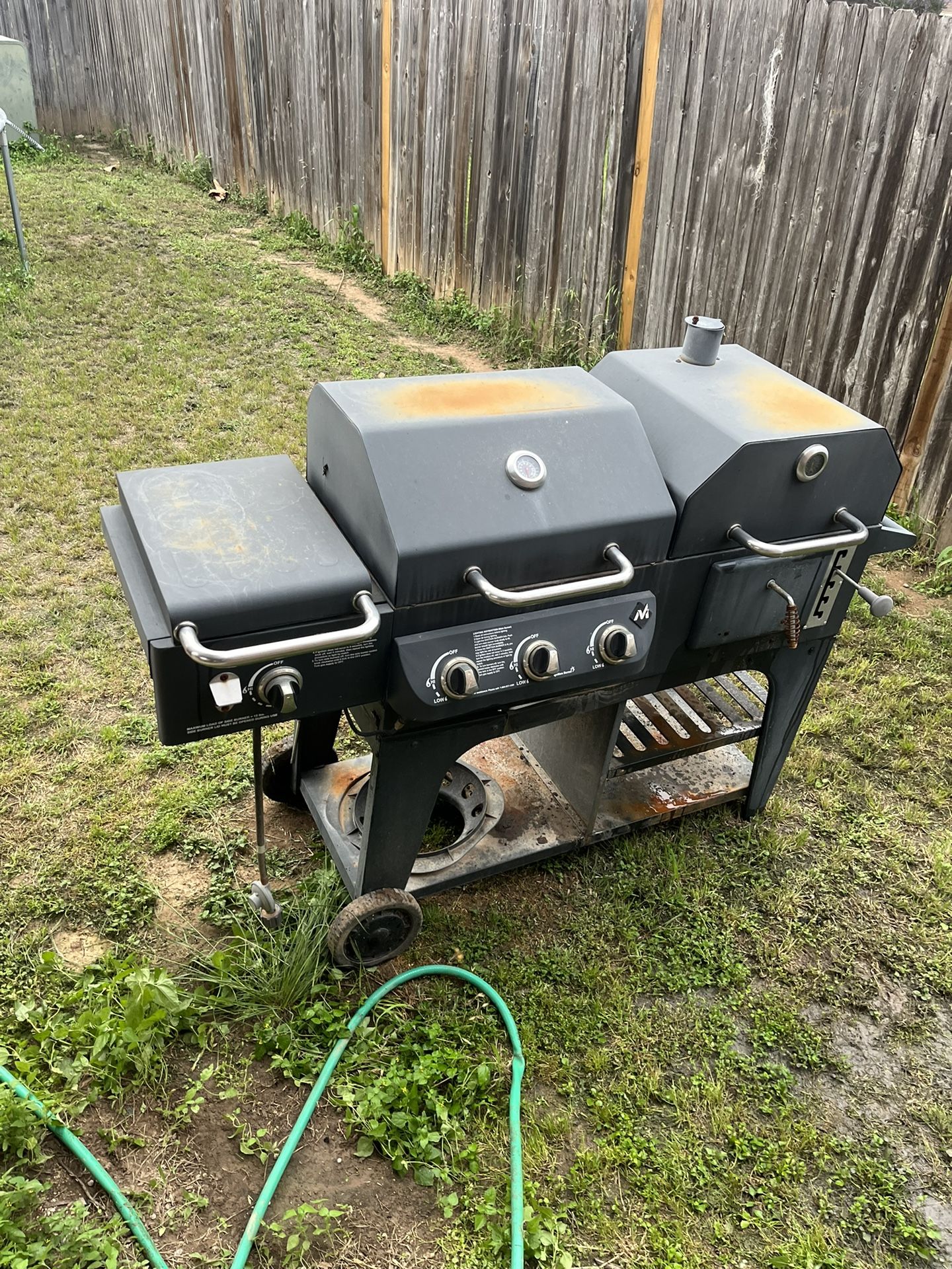Free Grill Pending Pick Up- Will Reply In Order If Not Picked Up for ...