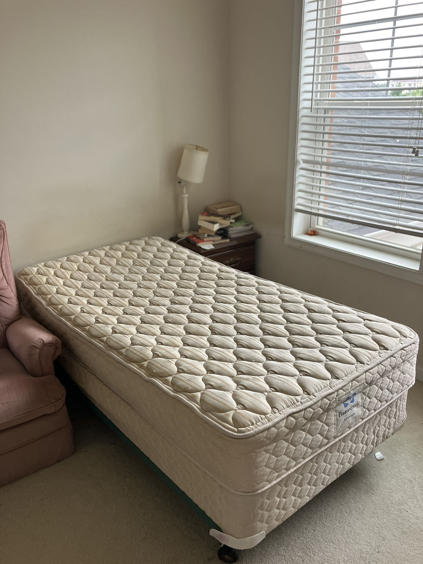 Single Mattress for Sale in Marriottsvl, MD - OfferUp