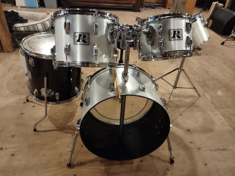 Rogers Late 70s Drum Kit for Sale in Mount Vernon, WA - OfferUp