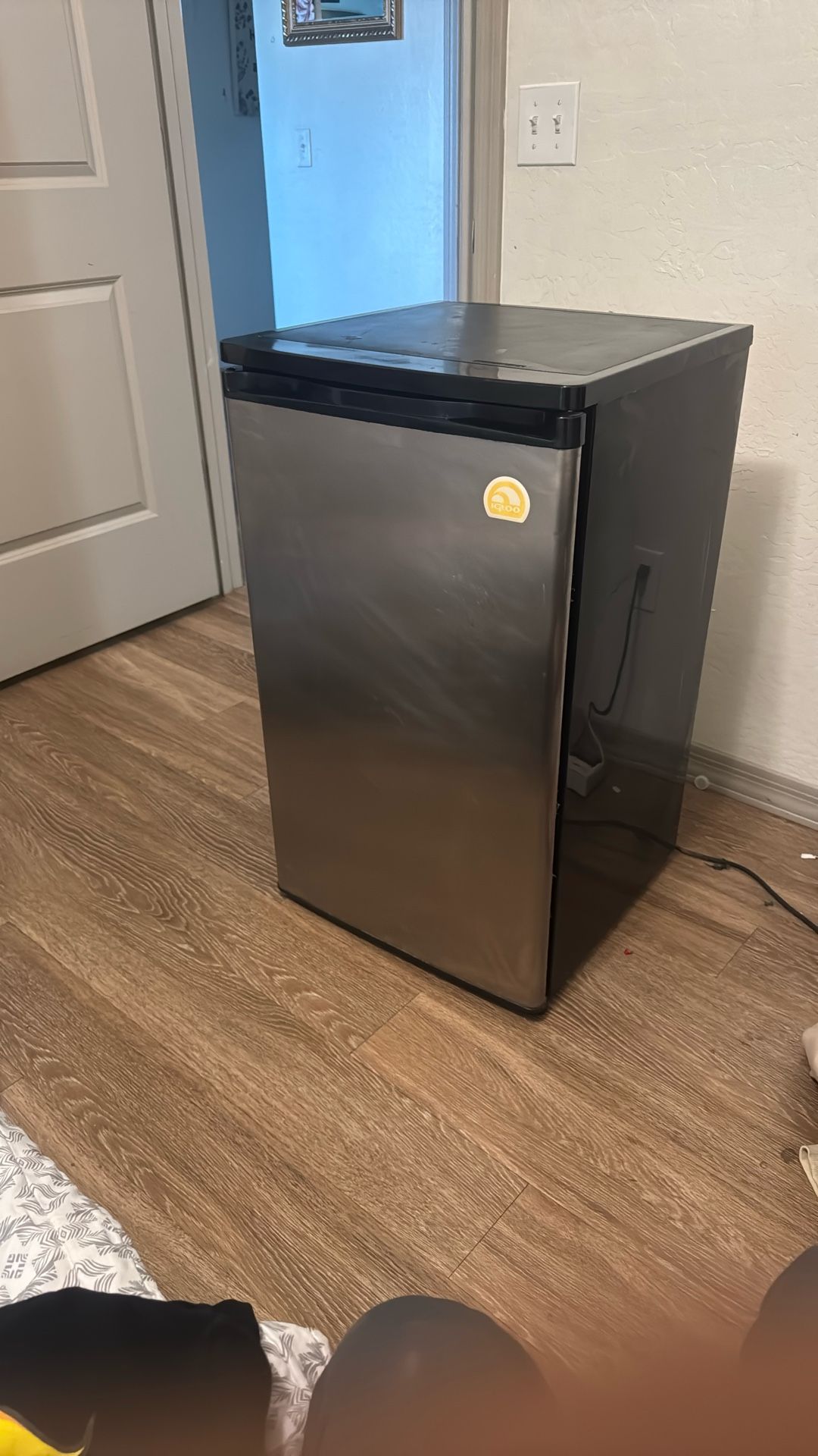 Mini Fridge for Sale in Tolleson, AZ - OfferUp