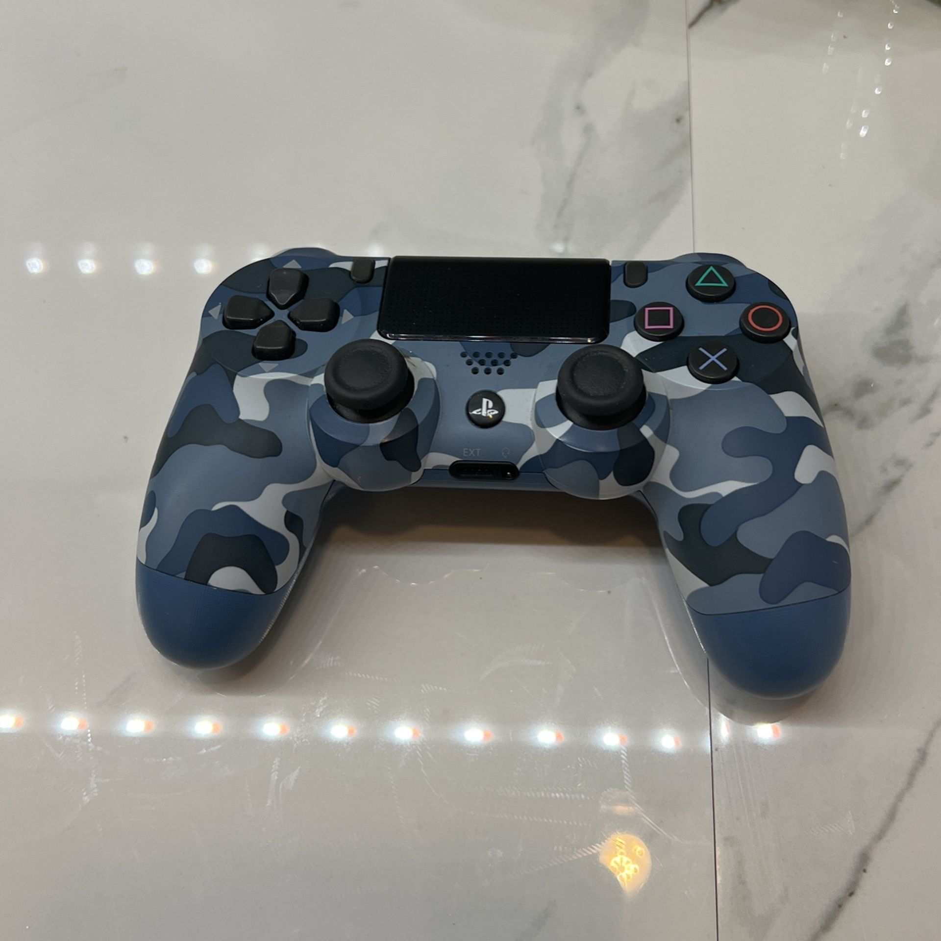 Ps4 Controller for Sale in Sunny Isles Beach, FL - OfferUp