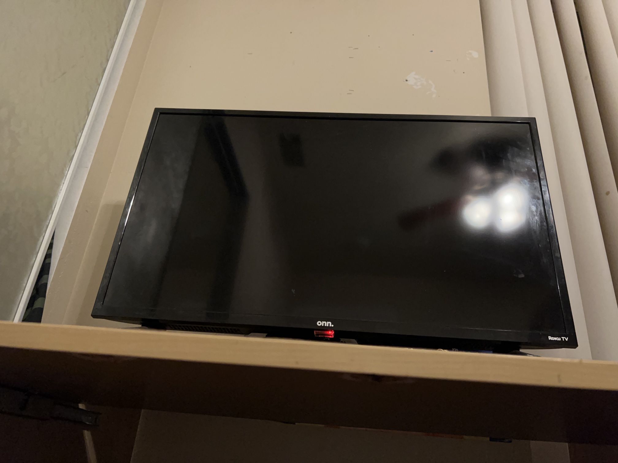 30 Inch Roku Tv for Sale in Chandler, AZ - OfferUp