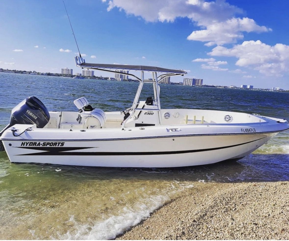 1995 Hydra sport 2300 CC W 2006 Yamaha 300hpdi for Sale in Miami, FL ...