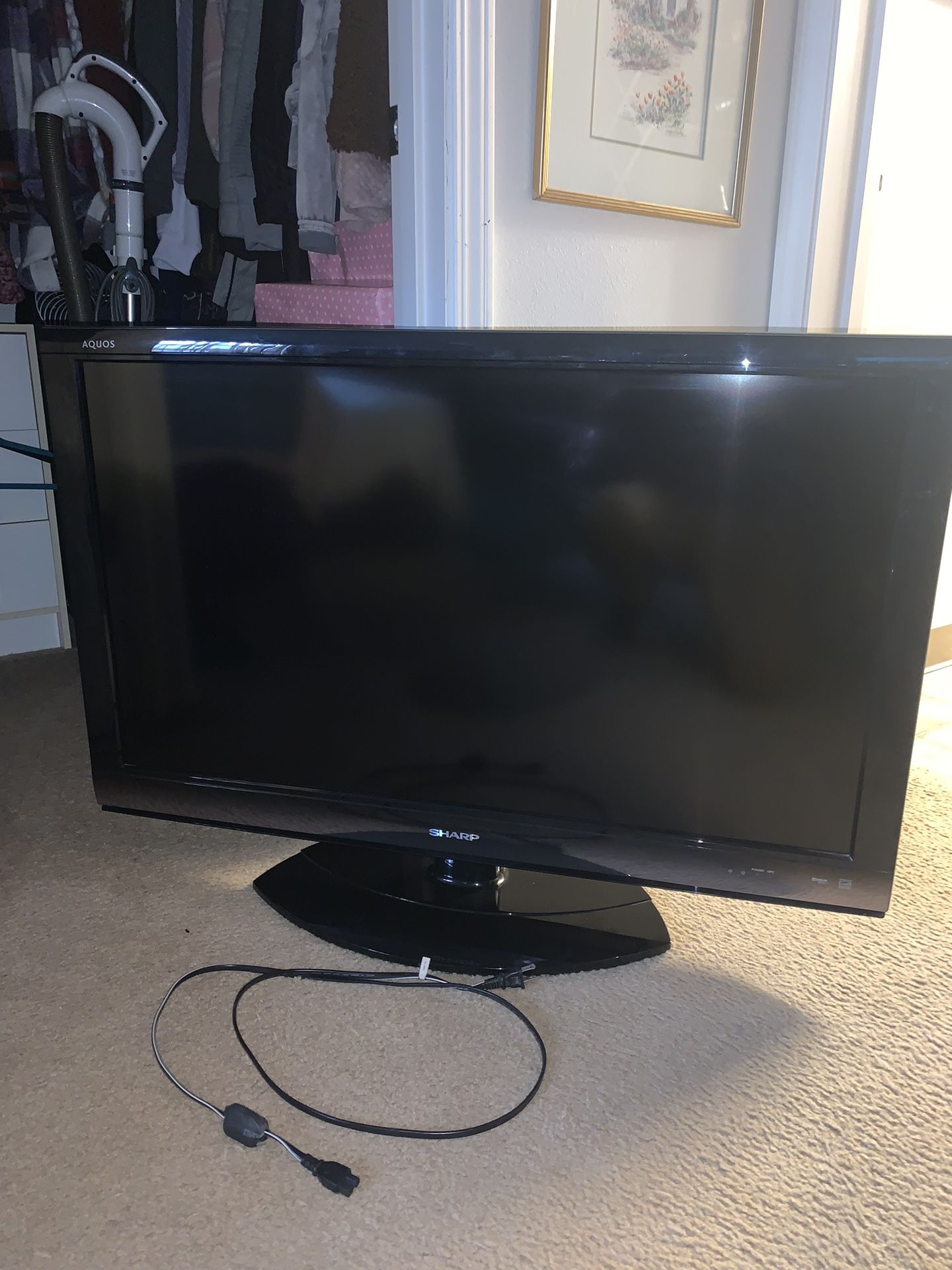Sharp Flat Screen Tv 38” for Sale in Renton, WA - OfferUp