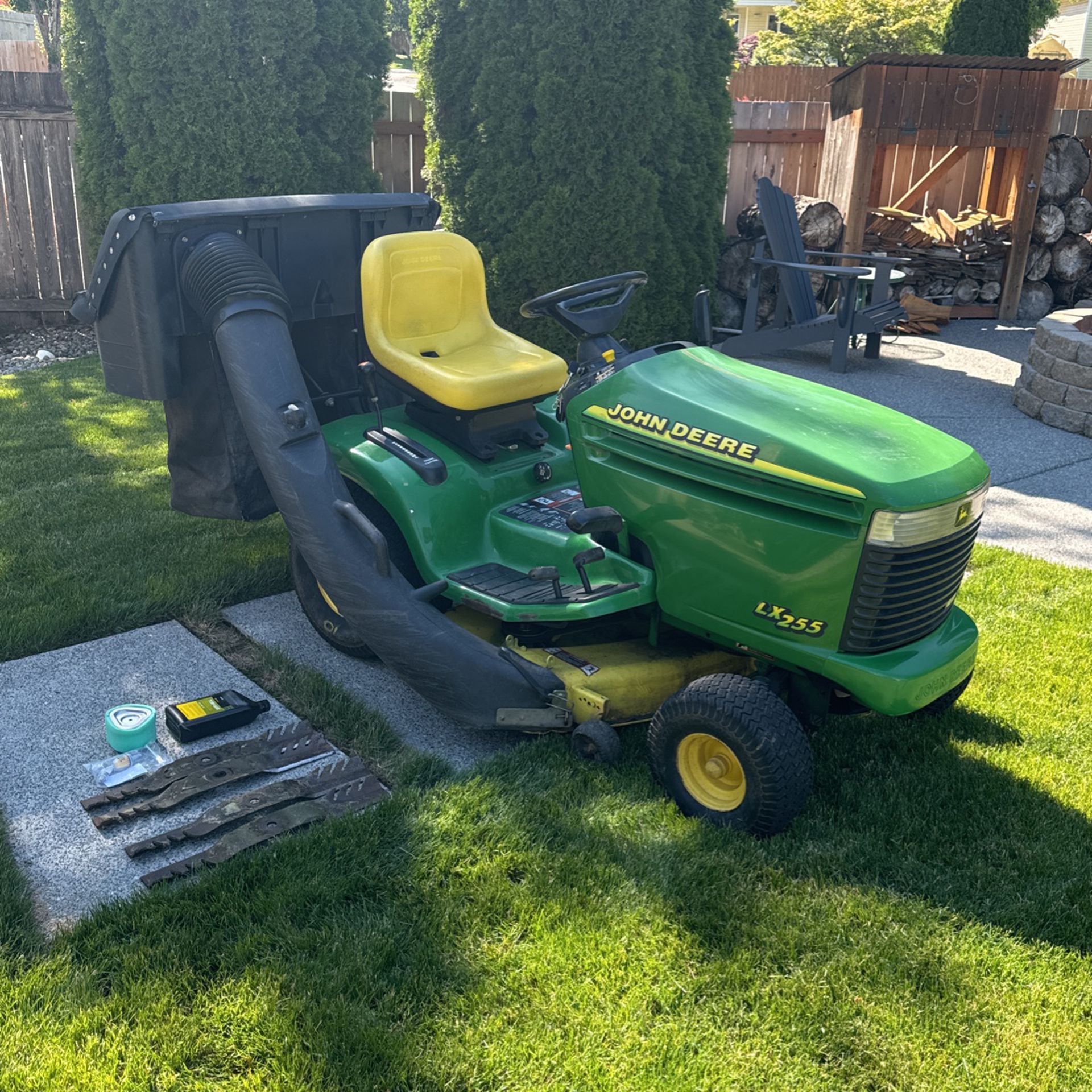 John Deere Lawn Tractor Lx 255 for Sale in Puyallup, WA - OfferUp