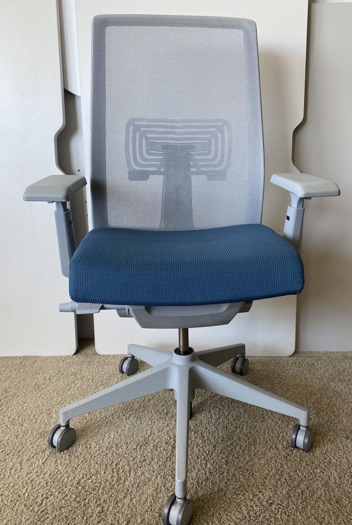 Haworth Very high mesh back/fully adjustable lumbar support office ...