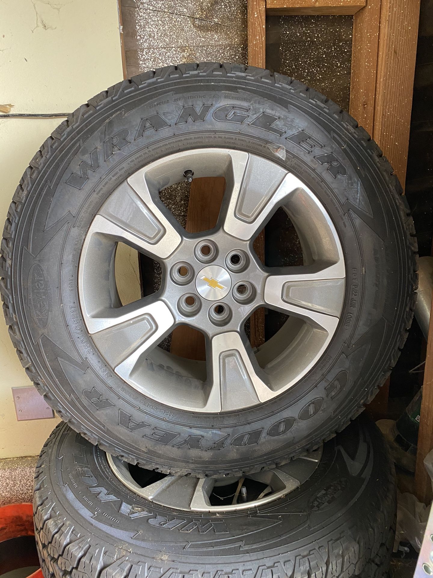 New Chevy Colorado Z71 Wheels and Tires for Sale in Banning, CA - OfferUp