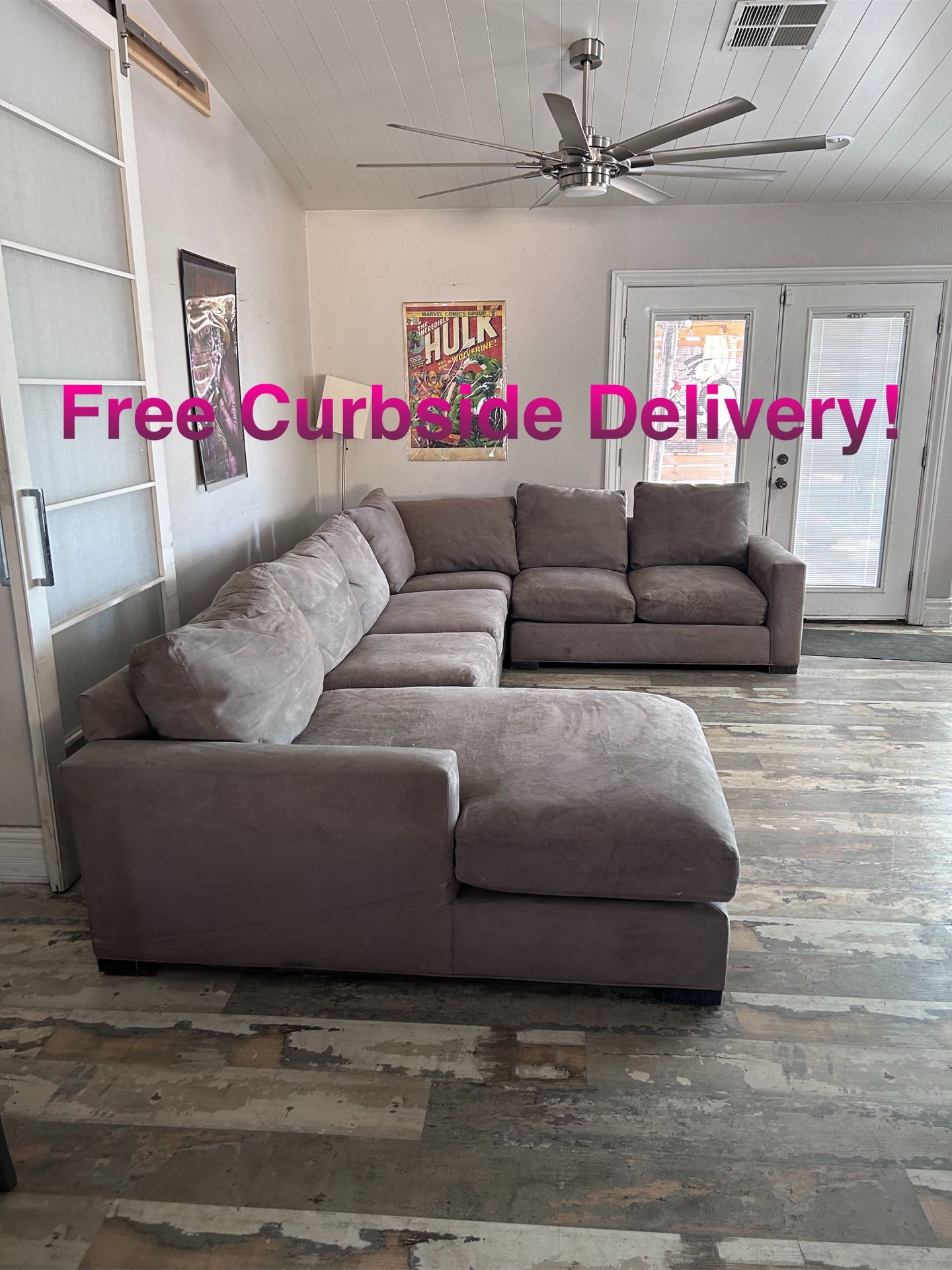 Free Curbside Delivery! Large Sectional Couch for Sale in Las Vegas, NV ...