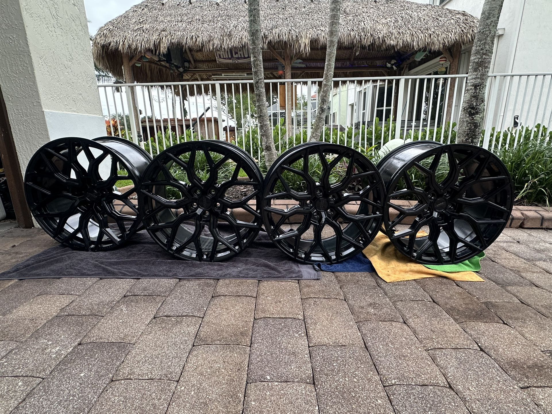 20 inch staggered vossen wheels, 9.5 front, 10.5 rear for Sale in West ...