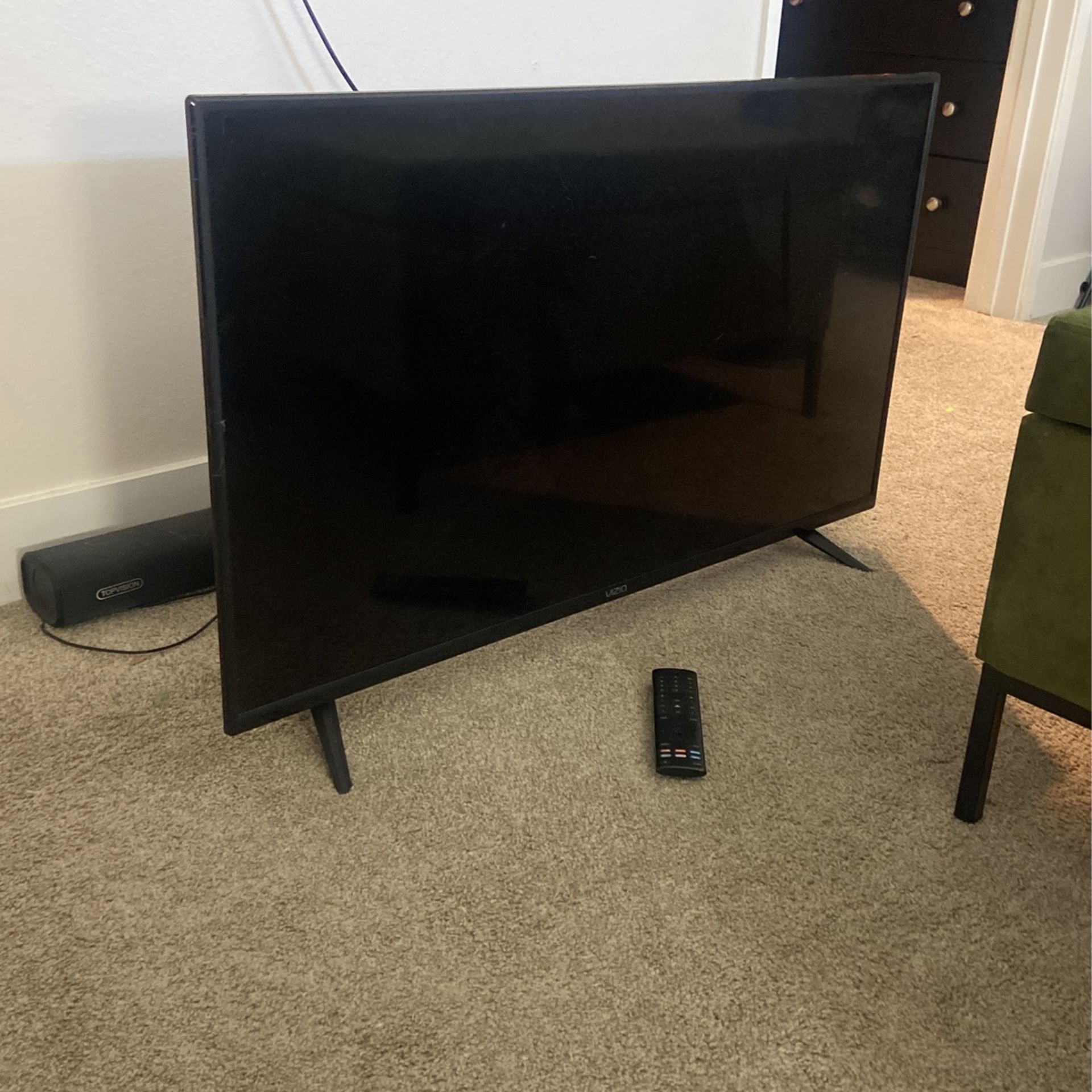 40 Inch Smart Tv for Sale in Corona, CA - OfferUp