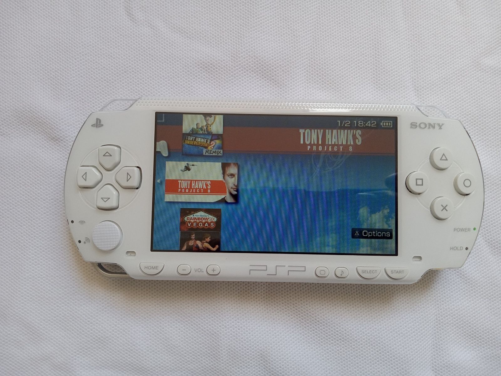 WHITE * PSP * WITH 5,000 GAMES for Sale in Santa Ana, CA - OfferUp