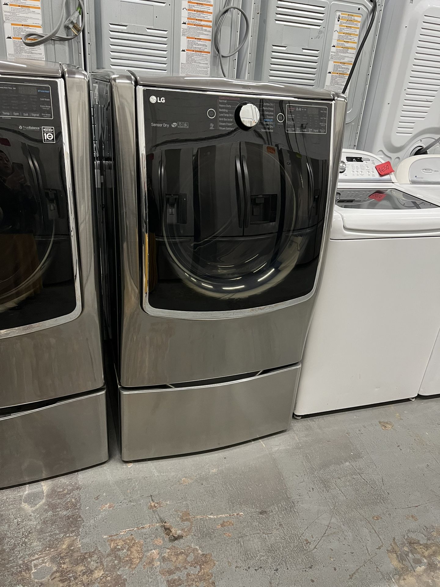LG Front Load Set Washer And Dryer Electric With Pedestals In Excellent ...