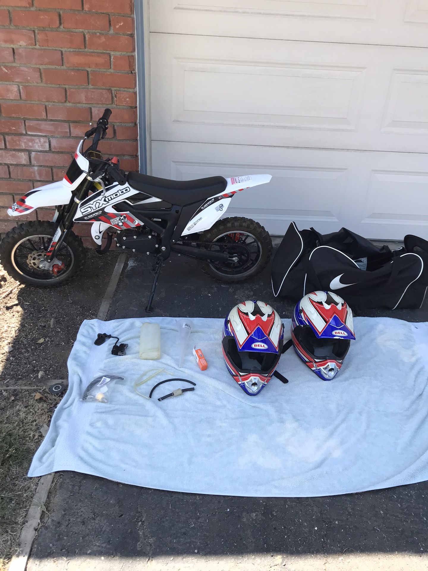 SYX-Moto “Pit Bike” or “kids” gas powered dirt bike comes with 2 kids ...