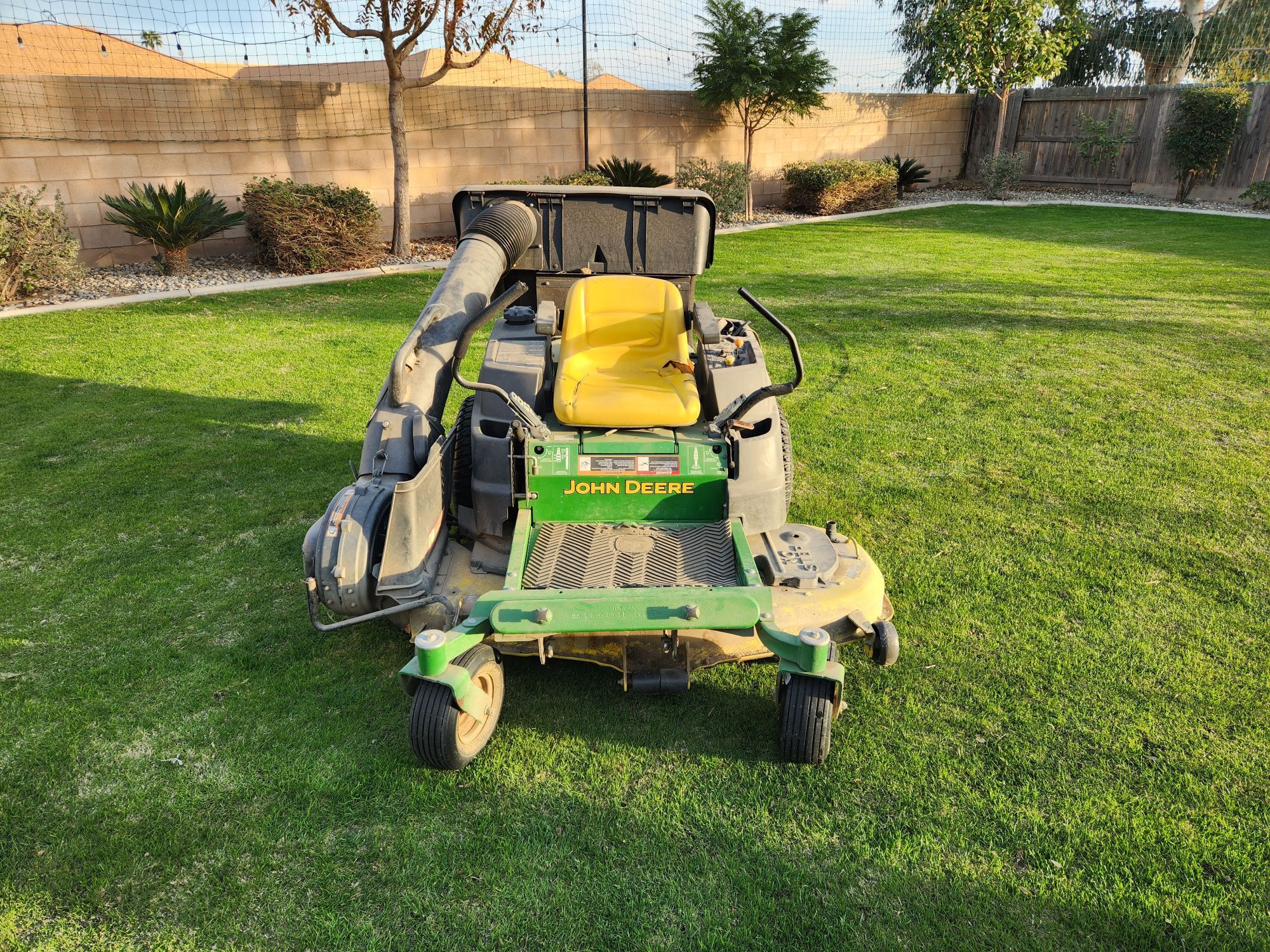 John Deer Z445 Ez Track Tractor With Vaccum System. OBO !!! for Sale in ...