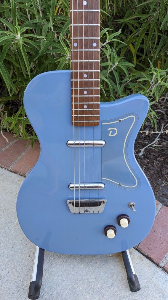 Danelectro Guitars U2