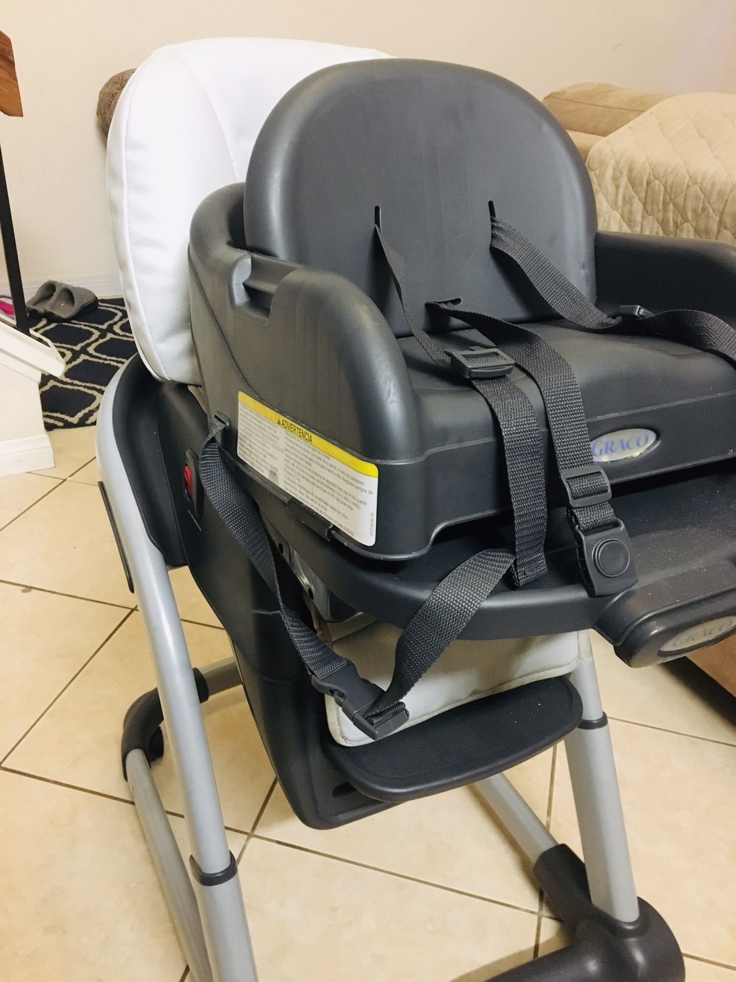 Graco Blossom 6 in 1 Convertible High Chair, Sapphire for Sale in San ...