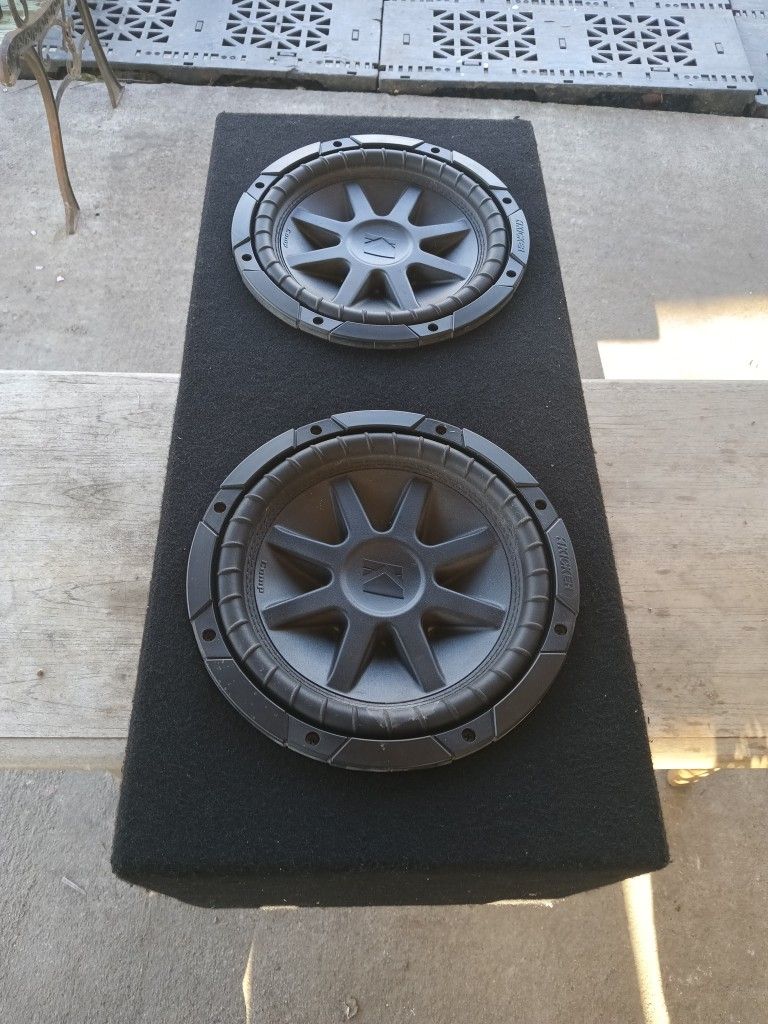 2 , 10 Inch Kickers Comp .Series. With Box 28x13x13 Like New for Sale ...