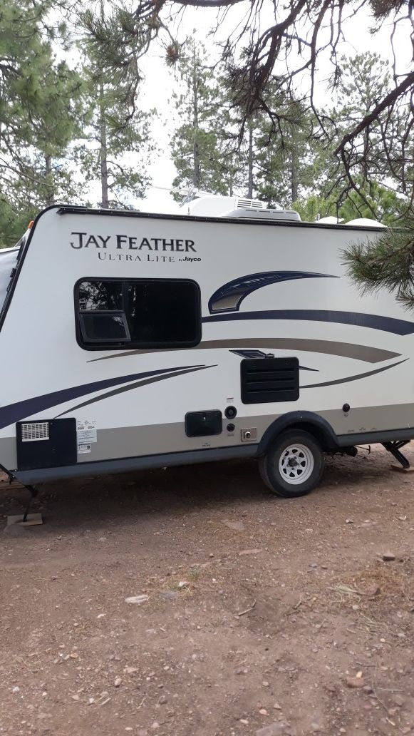 2015 Jay Feather Ultra Lite 17ft RV Trailer for Sale in Phoenix, AZ ...