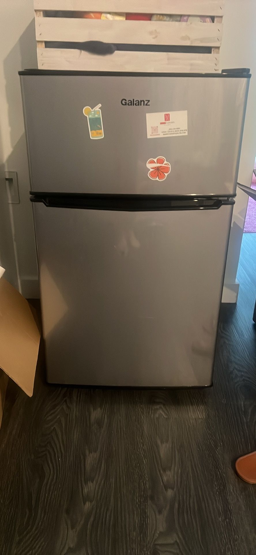 Galanz Mini fridge for Sale in Oakland Park, FL - OfferUp