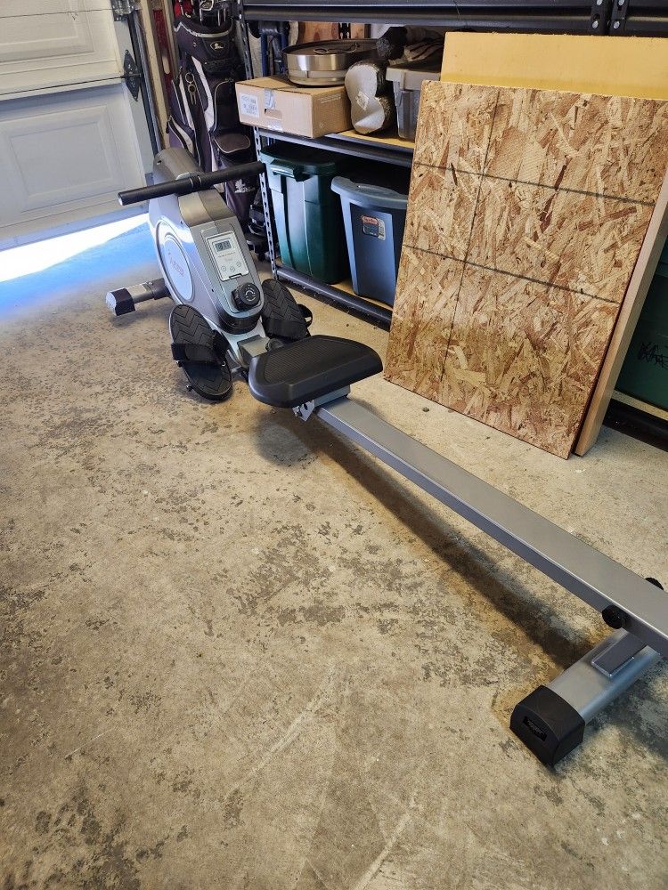 Sunny Rowing Machine Hardly Used for Sale in Arlington, WA - OfferUp