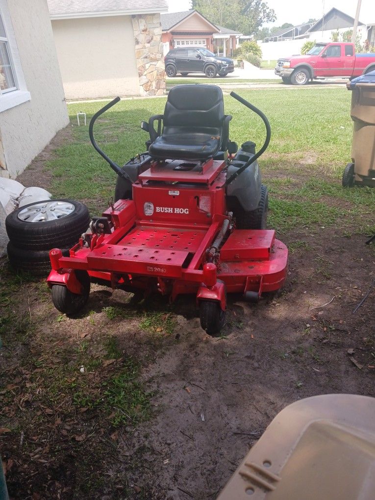 Bush Hog Riding Lawn Mower for Sale in Bvl, FL - OfferUp