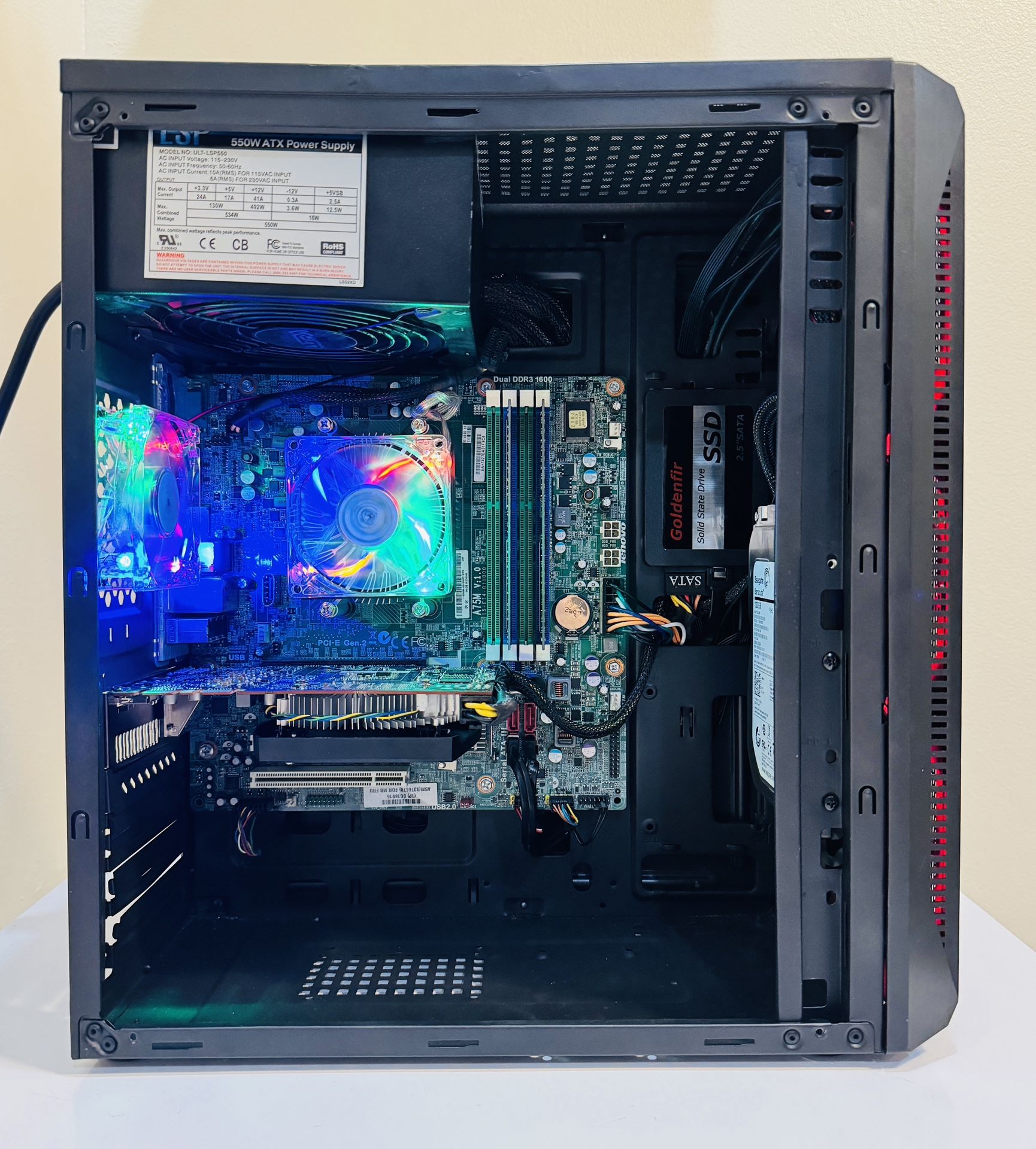 LENOVO Starter Gaming PC 4 Core CPU A10 5700 @3,4GHz. NVidia GTX660 ...