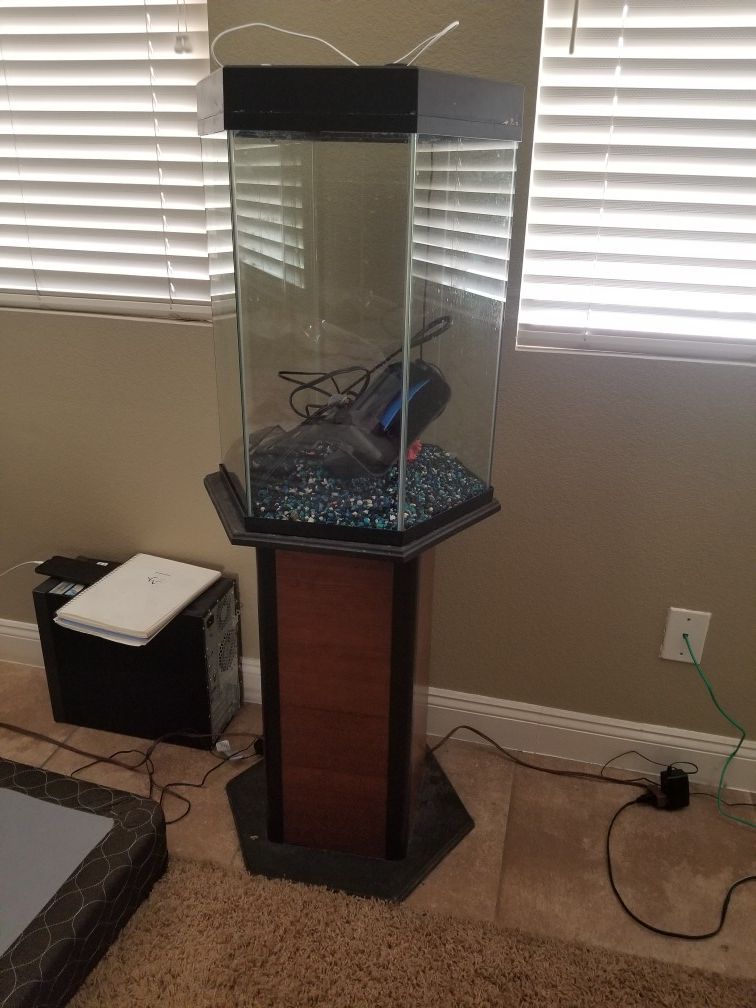 Fish tank 25 gallons comes with custom made table for Sale in North Las ...