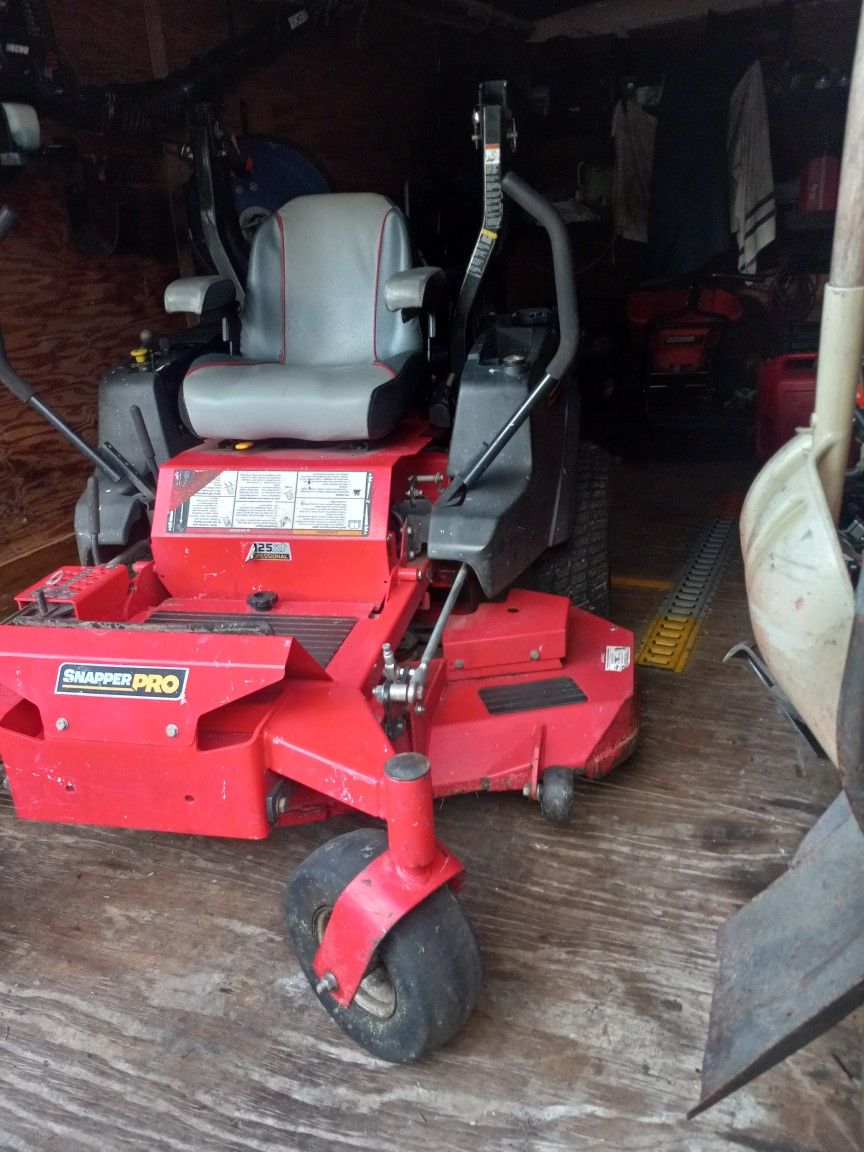 Snapper PRO S125XT for Sale in Ocean Ridge, FL - OfferUp