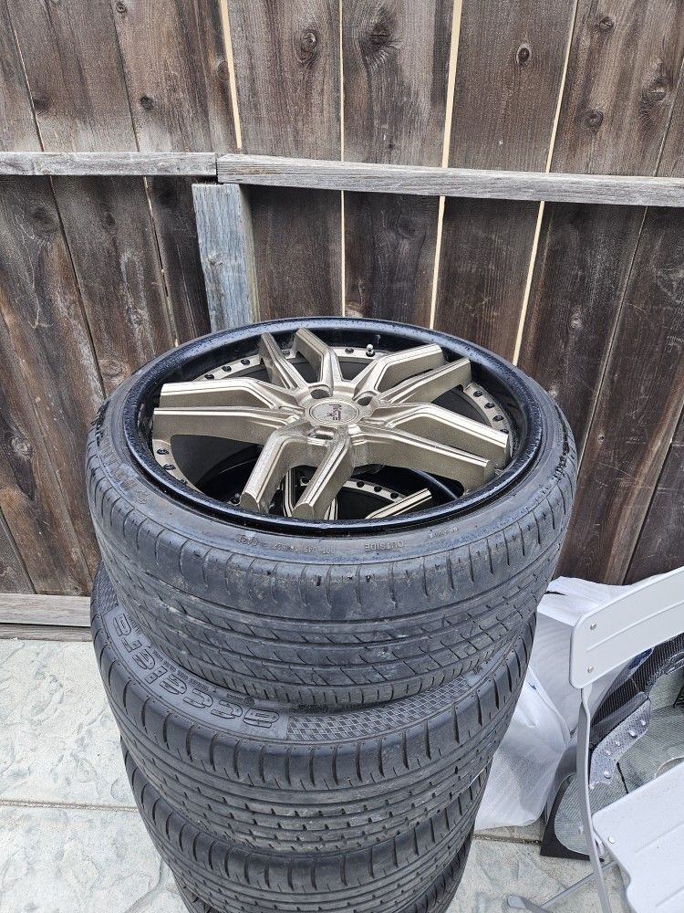 20 Inch Niche Wheels Staggered Trade For 5x114 for Sale in Chula Vista ...