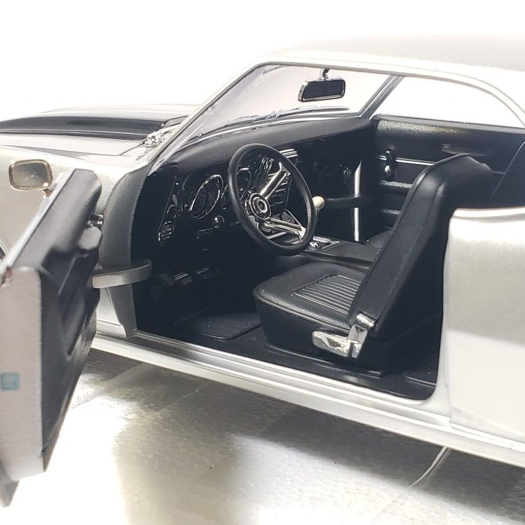 LANE EXACT DETAIL 1:18 CHEVY CAMARO Z28 EXACT DETAIL STREET STALKERZ ...