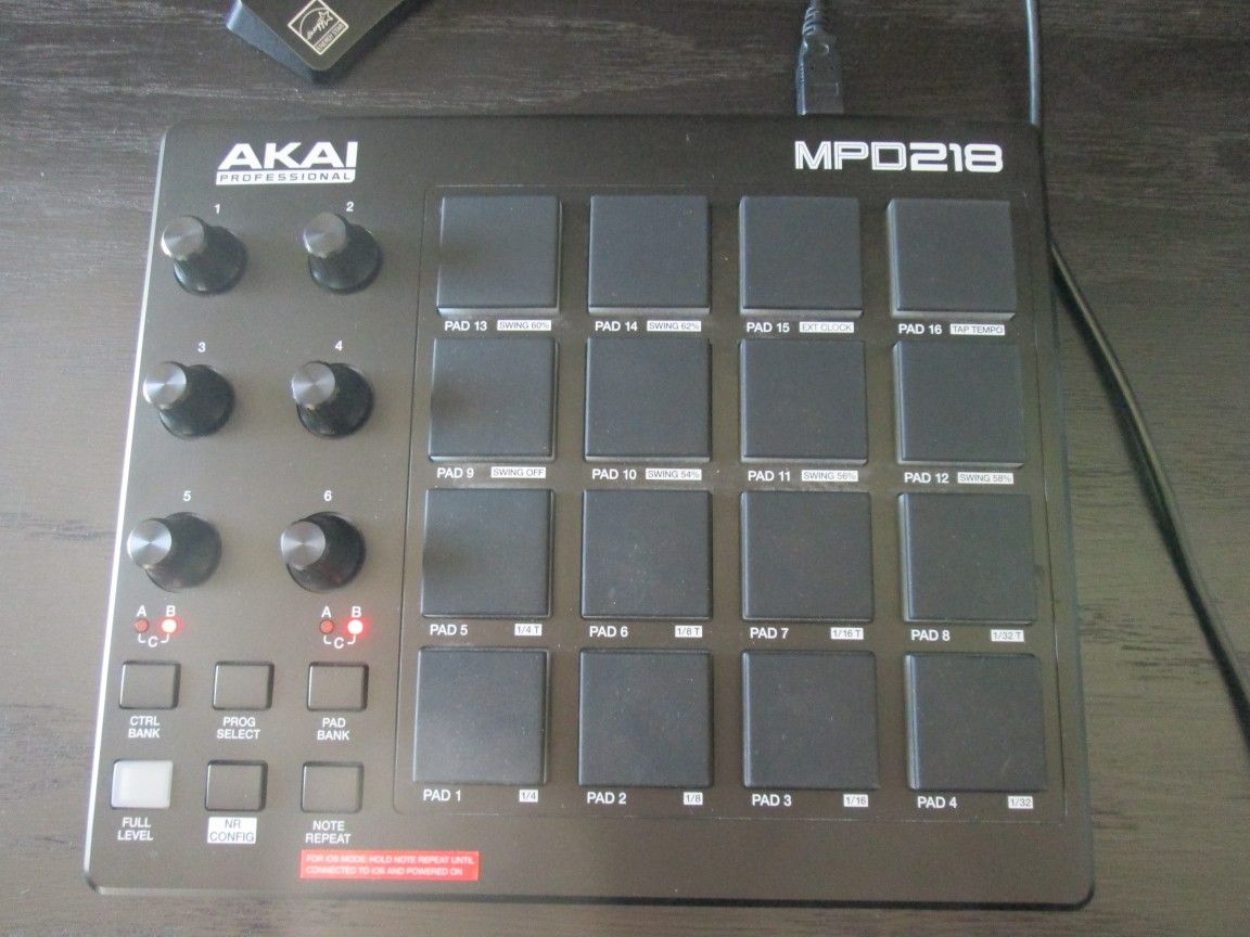 Akai MPD218 Pad Controller MPD. 218 for Sale in Long Beach, CA - OfferUp