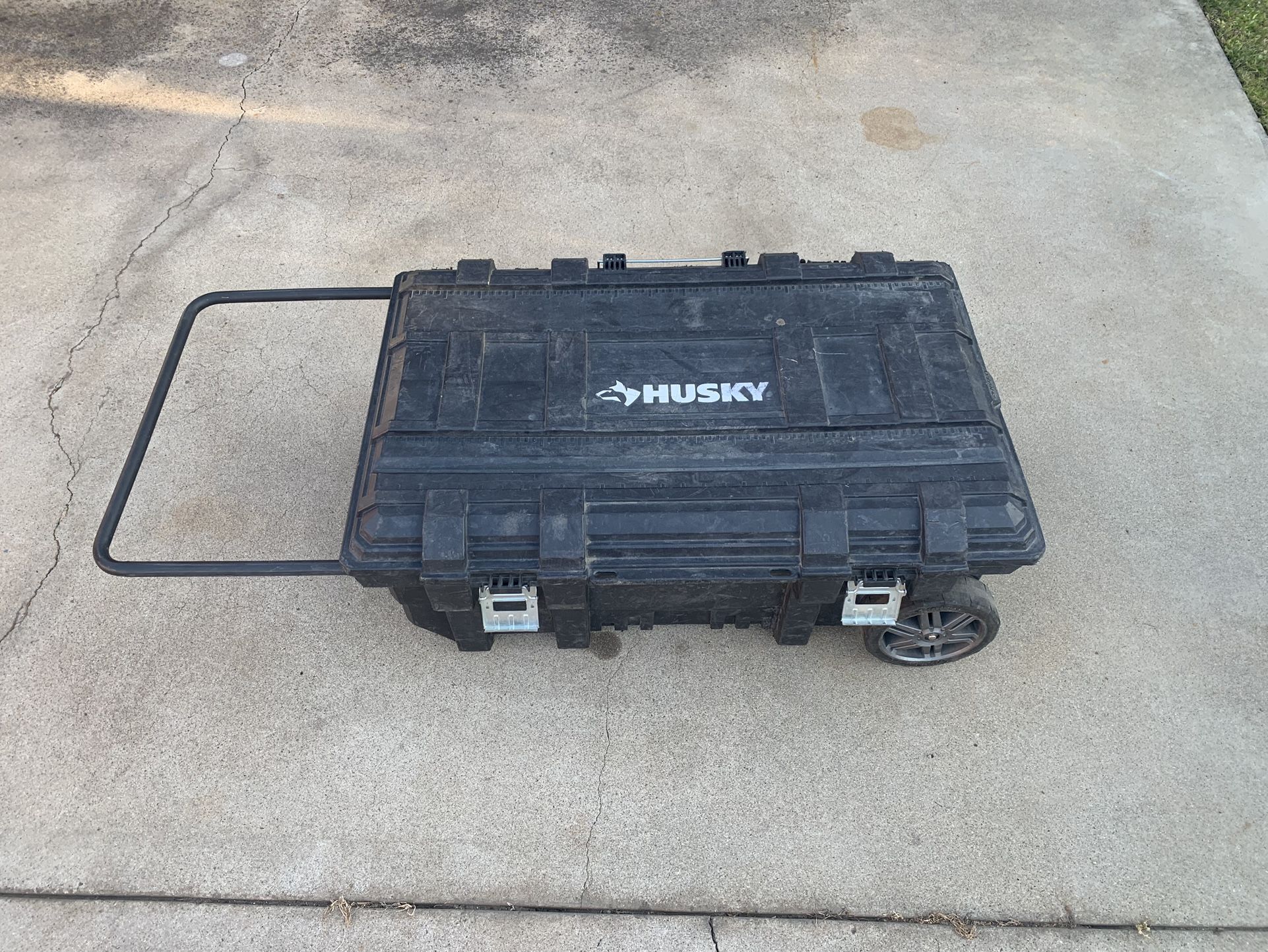 Husky Tool Tote With Wheels for Sale in Fresno, CA - OfferUp