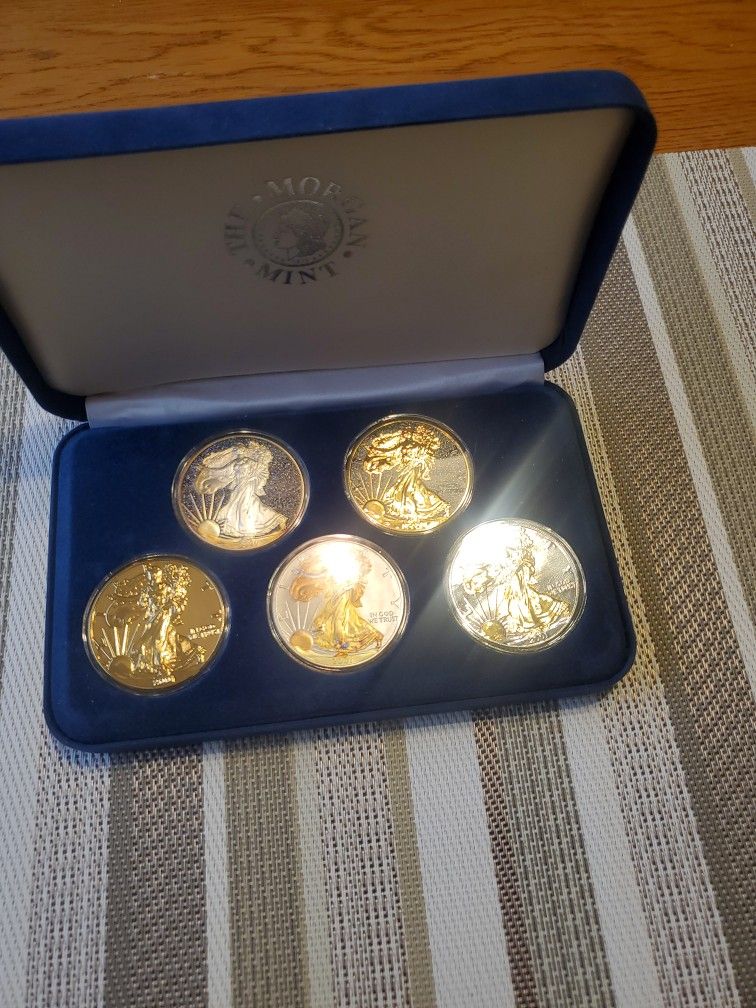 2001 American Silver Eagle Set for Sale in Las Vegas, NV - OfferUp