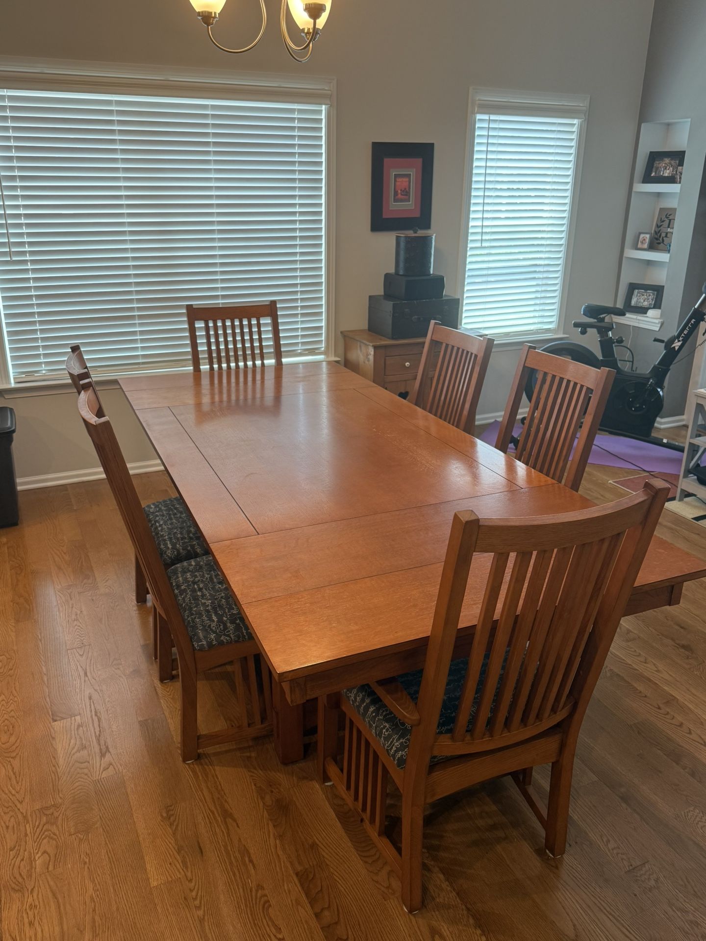 Solid Oak Dining Room Table for Sale in Fuquay-varina, NC - OfferUp