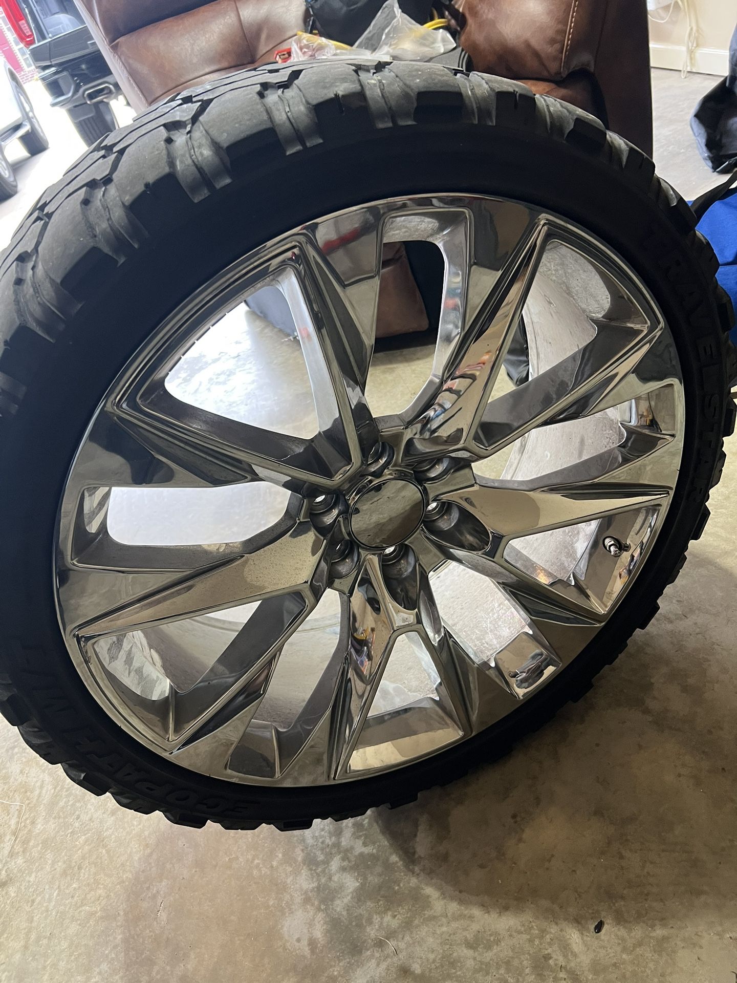 24 GMC Replicas 33 Mud grips for Sale in Conway, AR - OfferUp